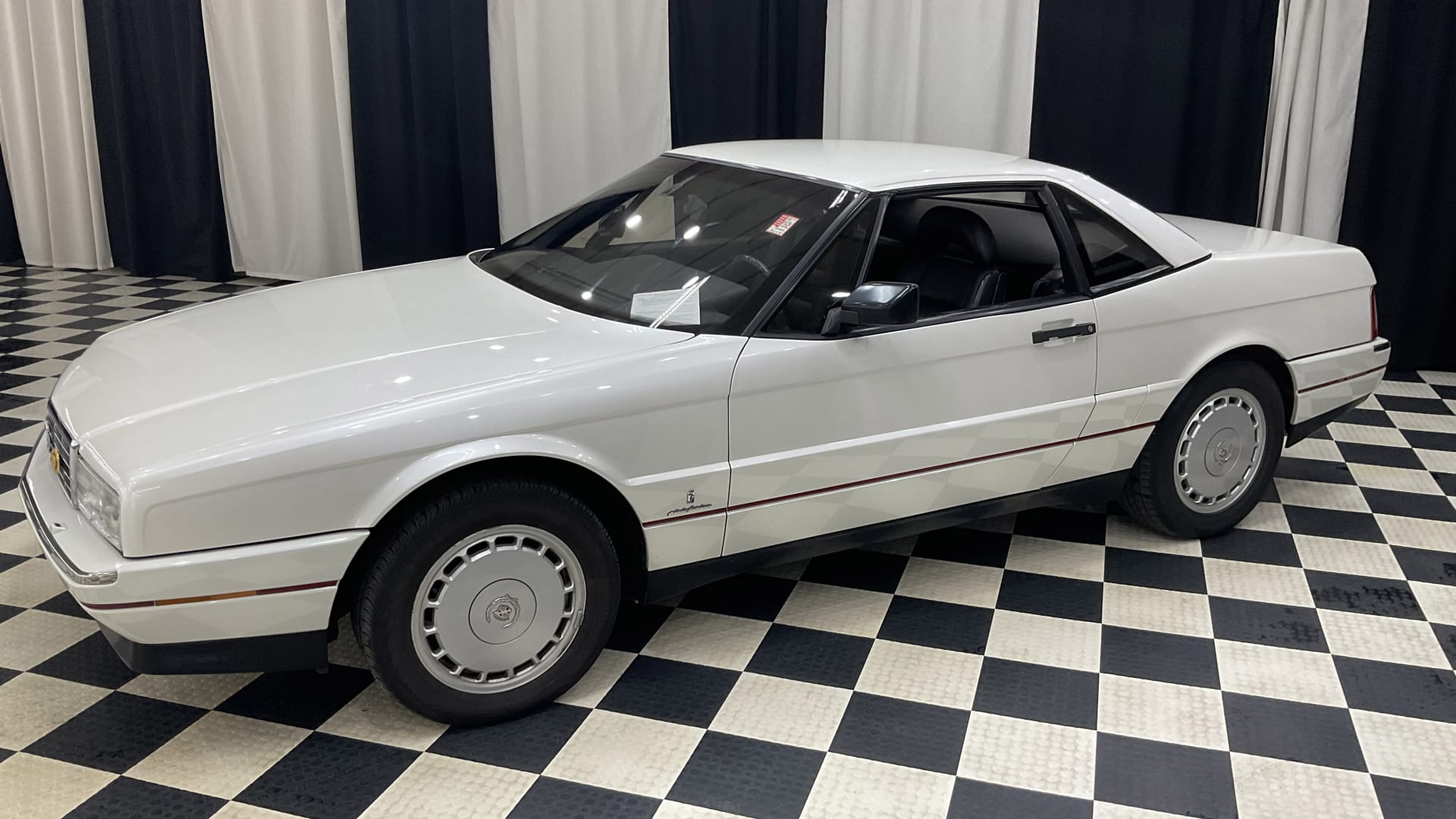 1991 Cadillac Allante Convertible at Kissimmee 2022 as E112.2 - Mecum ...