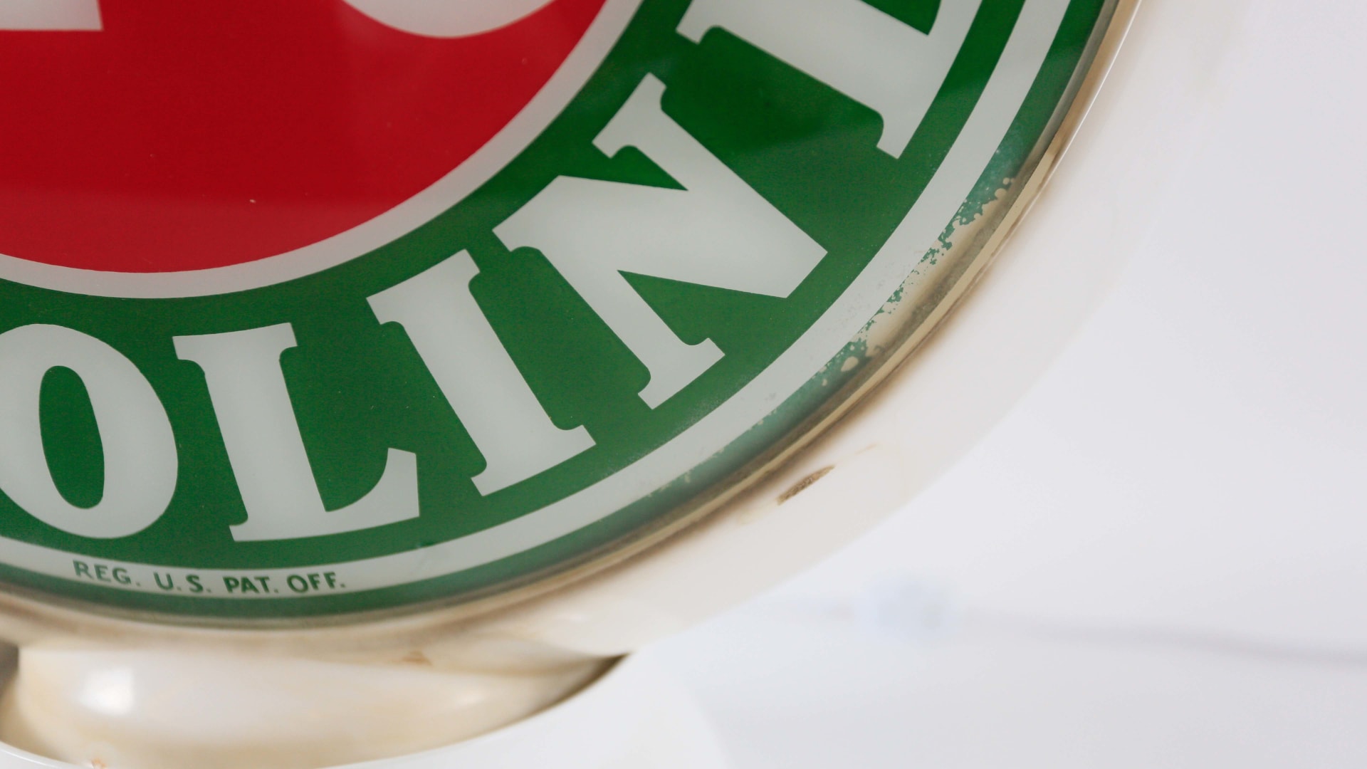 Sinclair Hc Globe 17x17x6 at Kissimmee Road Art 2019 as B17 - Mecum ...