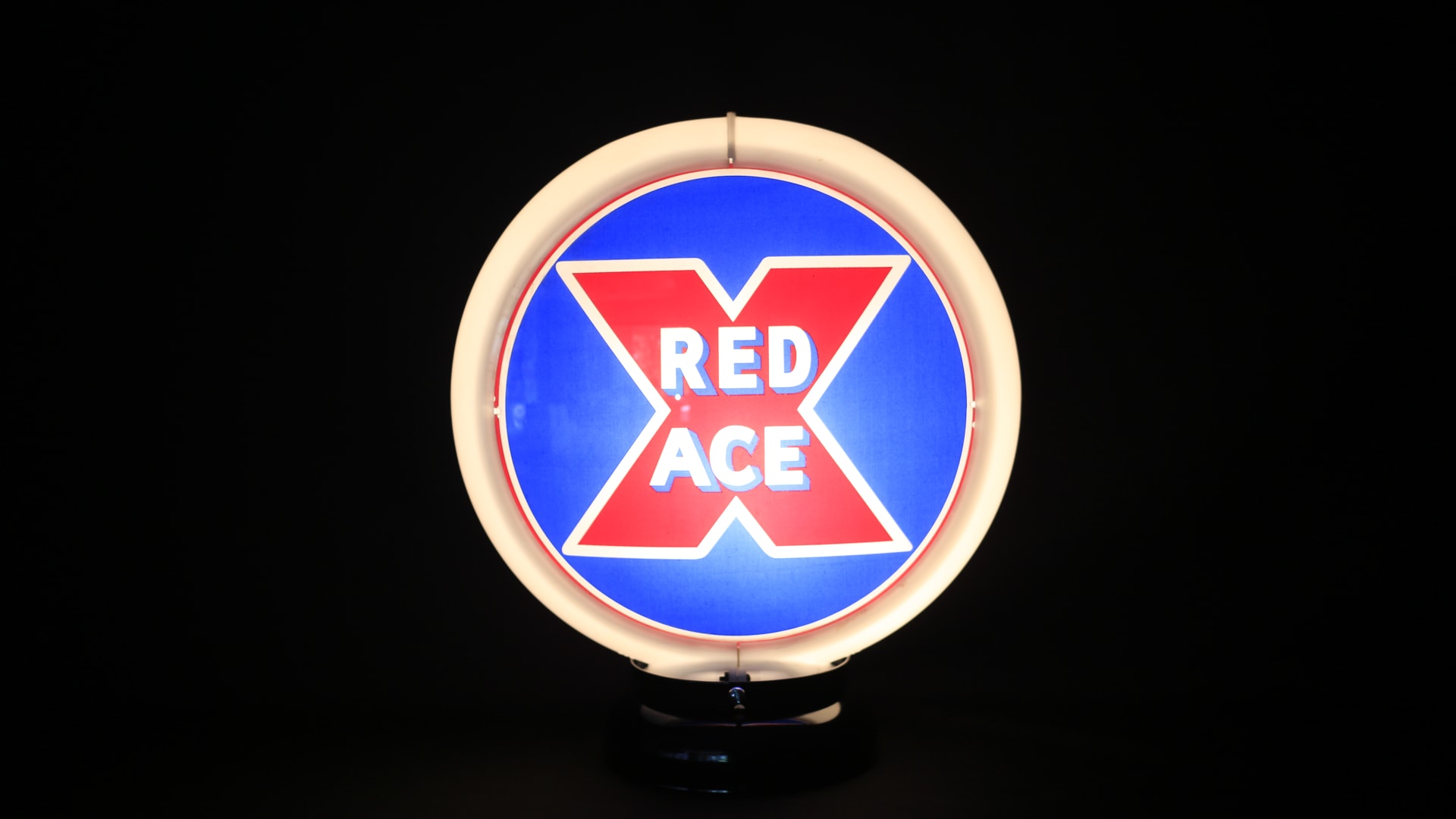Red Ace Globe 16x6 at Kissimmee Road Art 2019 as N18 - Mecum Auctions