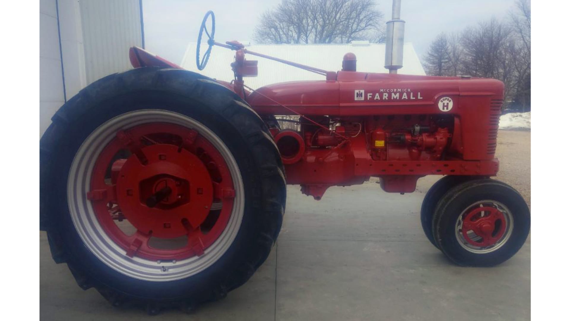 1953 Farmall Super H at Gone Farmin' Tractor Spring Classic 2016 as ...