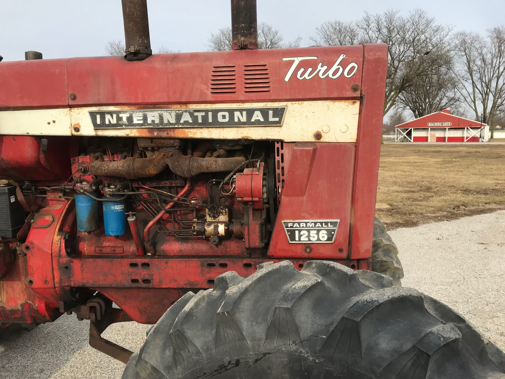 1968 Farmall 1256 FWA at Davenport 2019 as S111 - Mecum Auctions