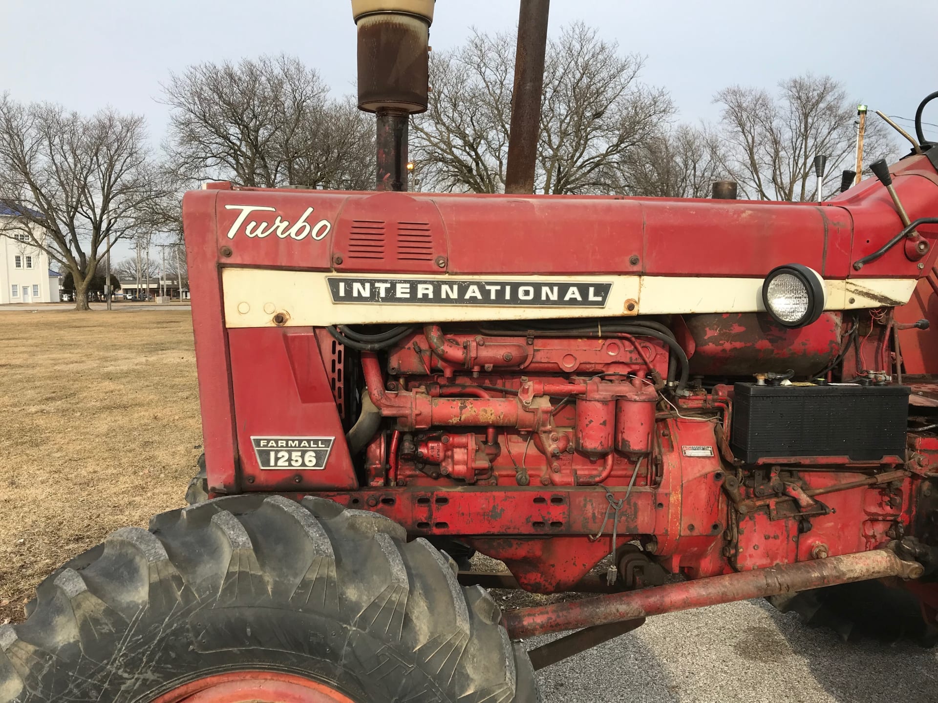 1968 Farmall 1256 FWA at Davenport 2019 as S111 - Mecum Auctions