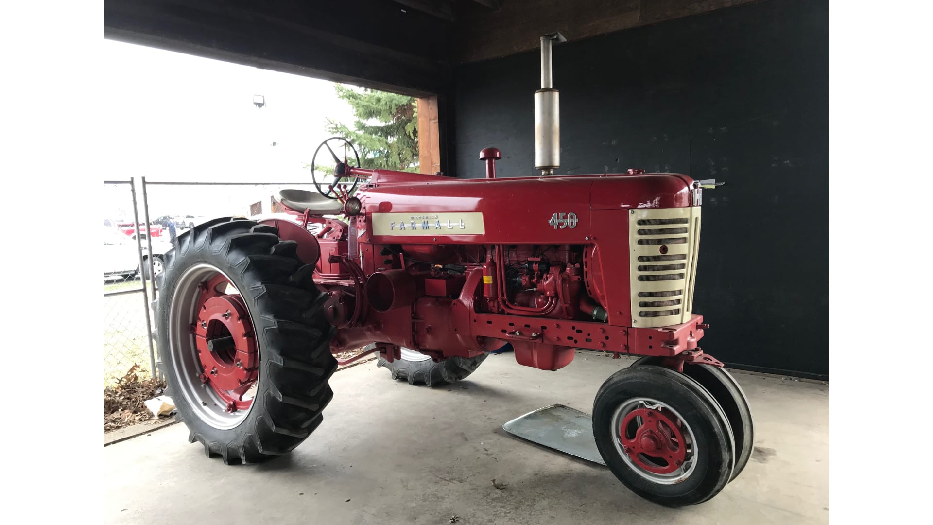 Farmall 450 at Davenport 2019 as S230 - Mecum Auctions