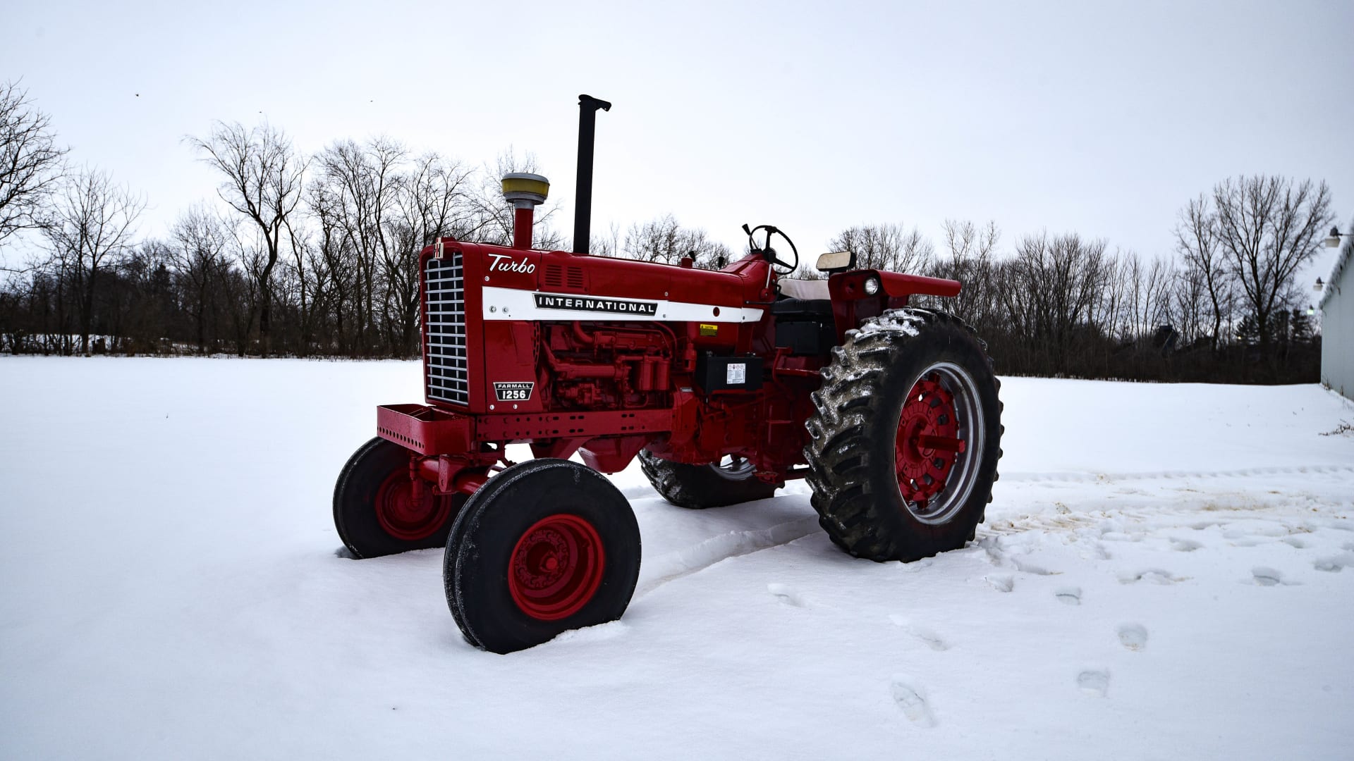 1968 Farmall 1256 at Davenport 2020 as S59 - Mecum Auctions