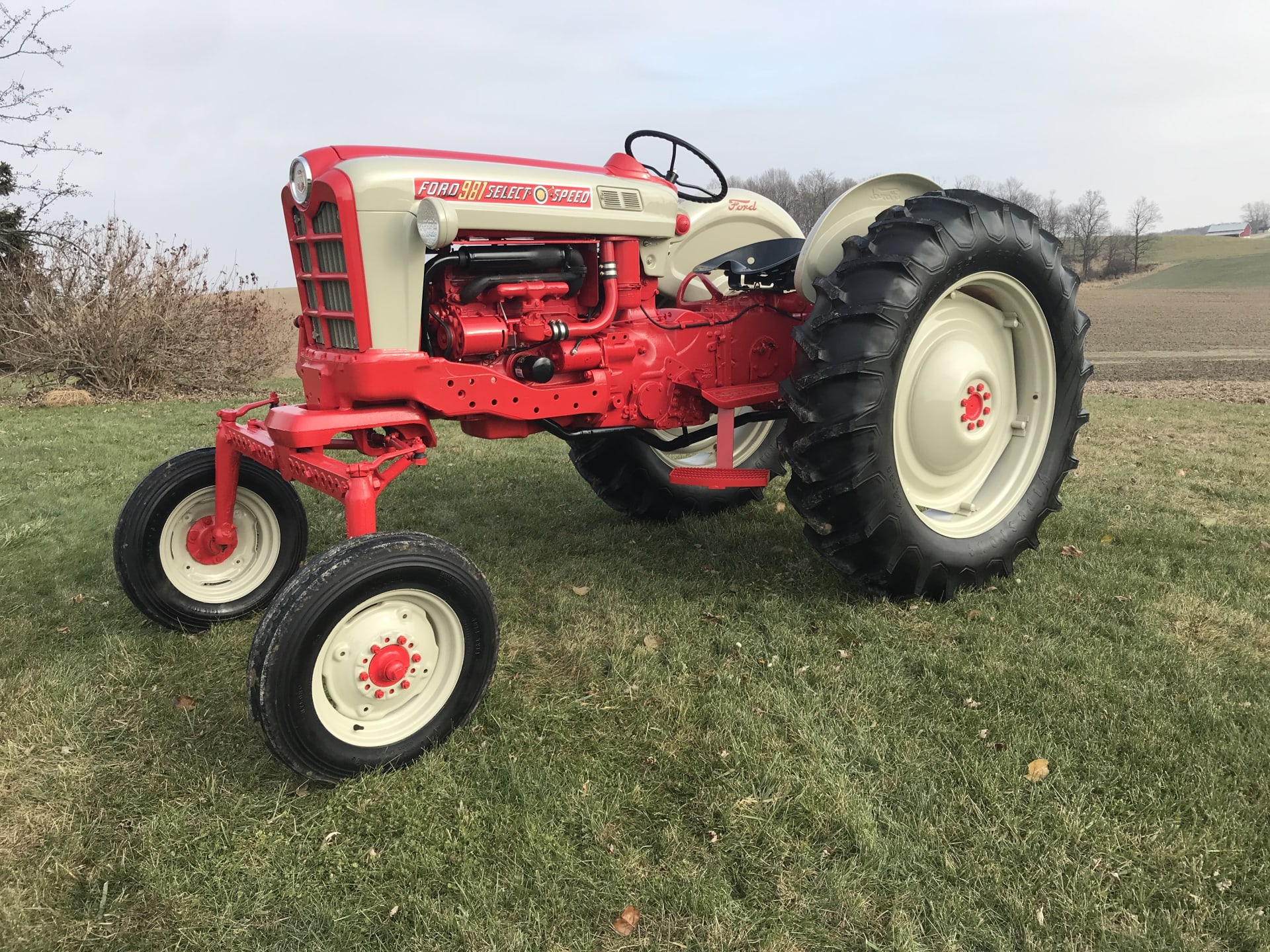 1961 Ford 981 Hi-Crop Select-O-speed at Davenport 2020 as S62 - Mecum ...
