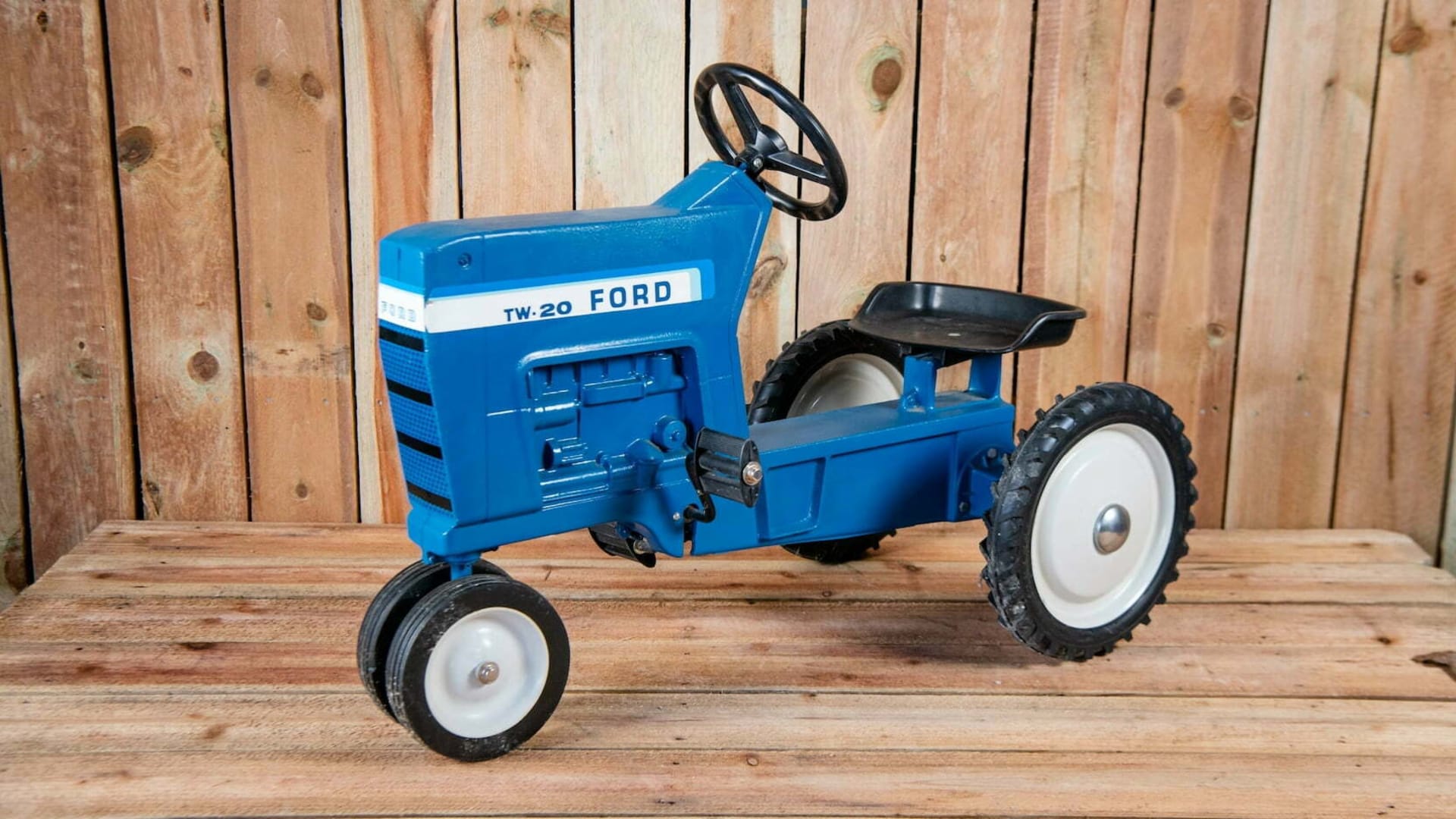 Ertl Ford Pedal Tractor at Gone Farmin' Spring Classic 2022 as M3.1 ...