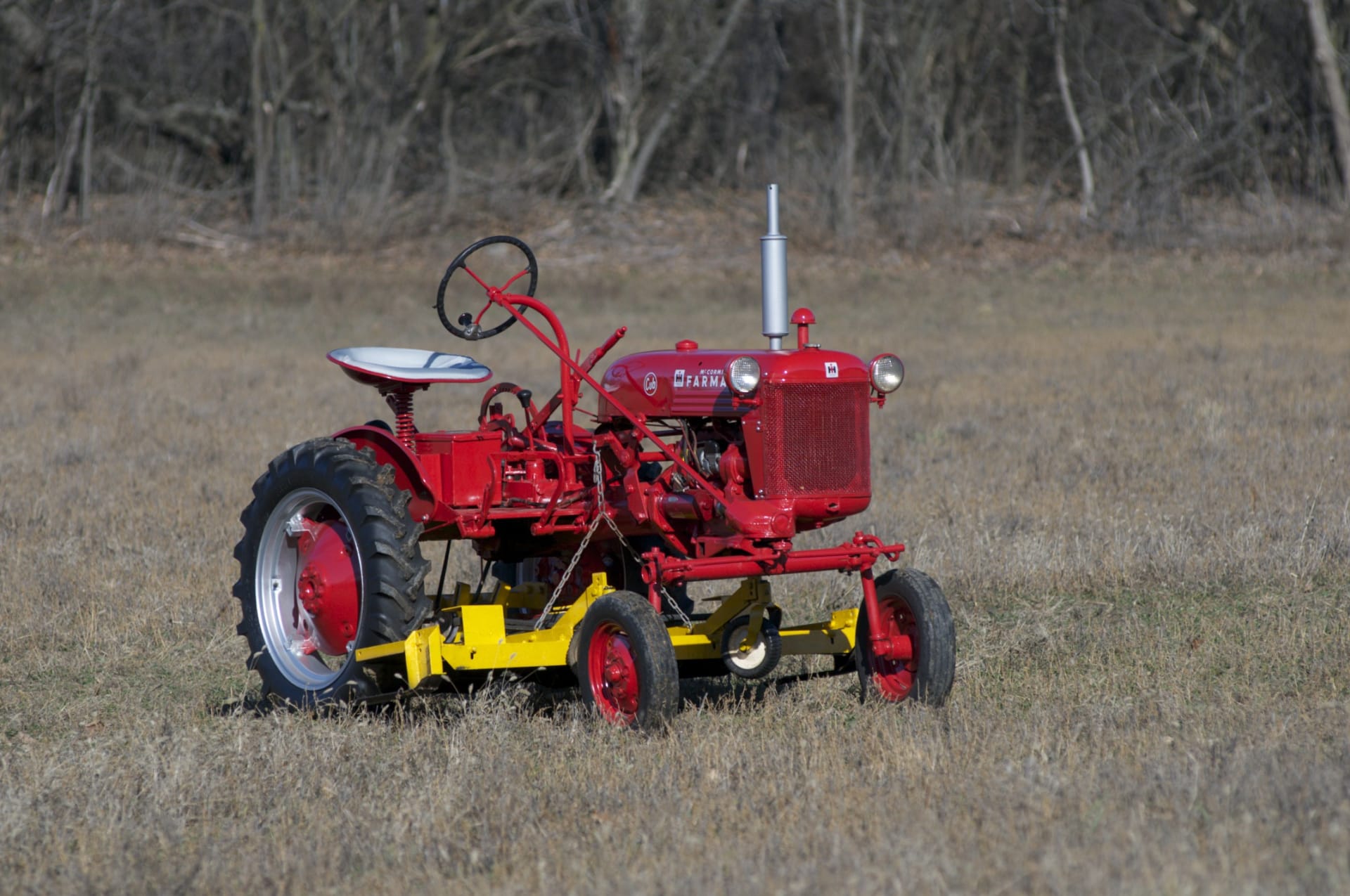 1947 Farmall Cub at Gone Farmin' Walworth 2013 as S30 - Mecum Auctions