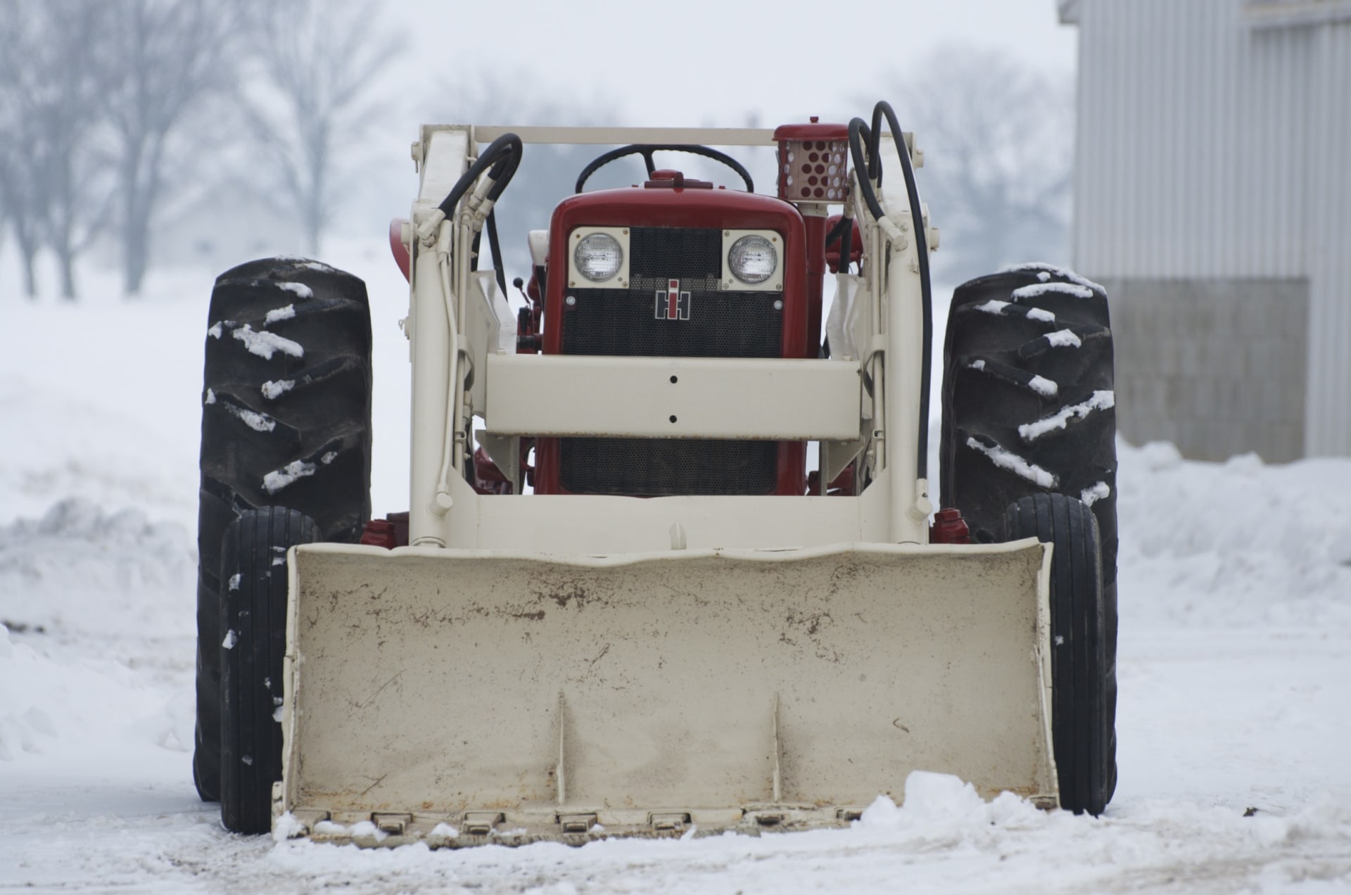 1964 International 606 Utility at Gone Farmin' Tractor Spring Classic ...