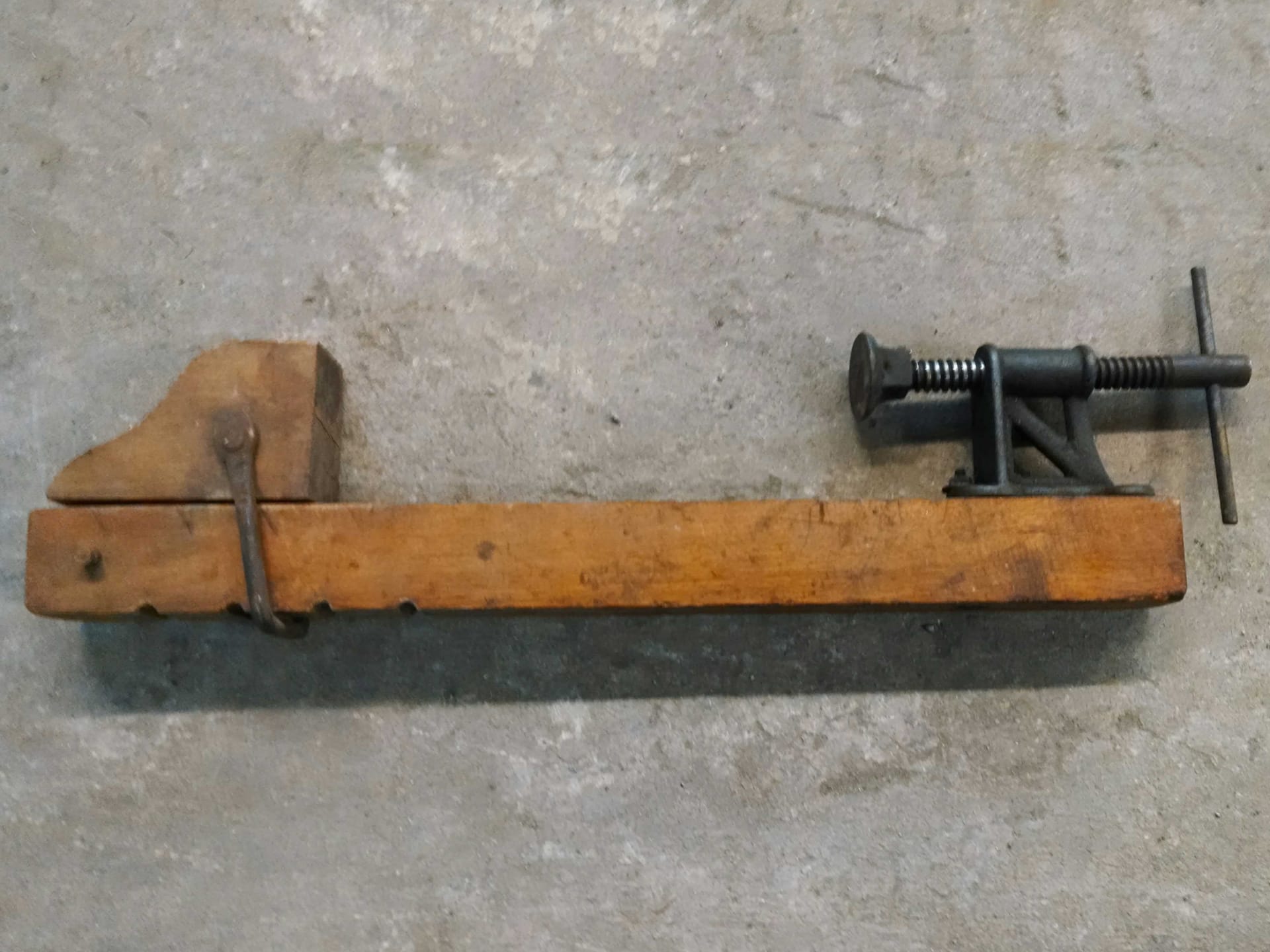 Carpenters Wooden Vice 24 Inches Long at Gone Farmin' Tractor Spring ...