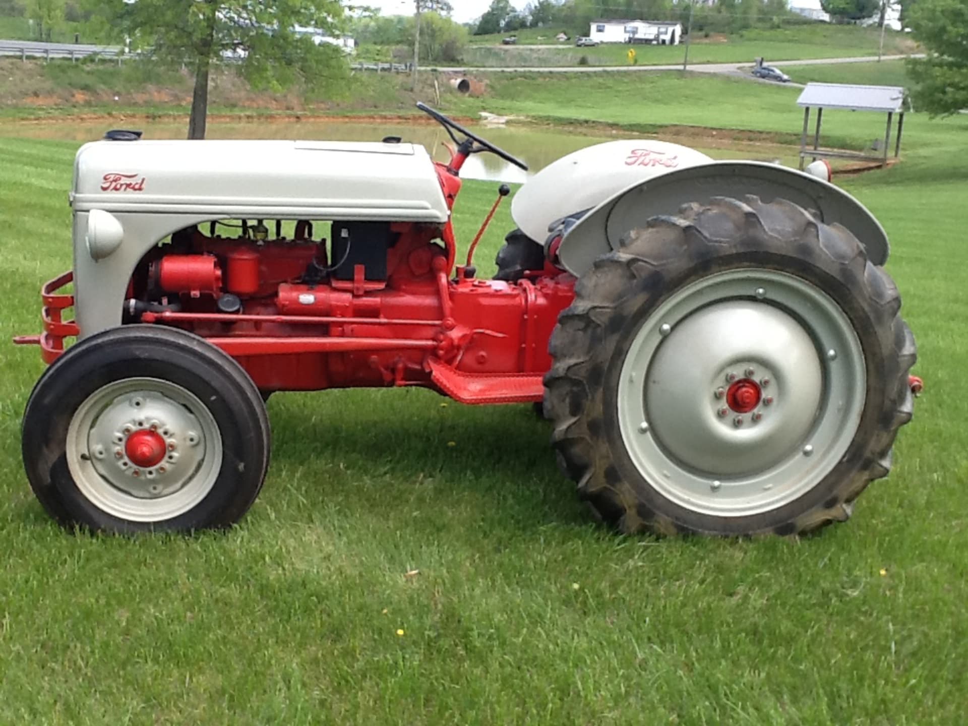 Ford 8N at Gone Farmin' Nashville 2015 as S17 - Mecum Auctions