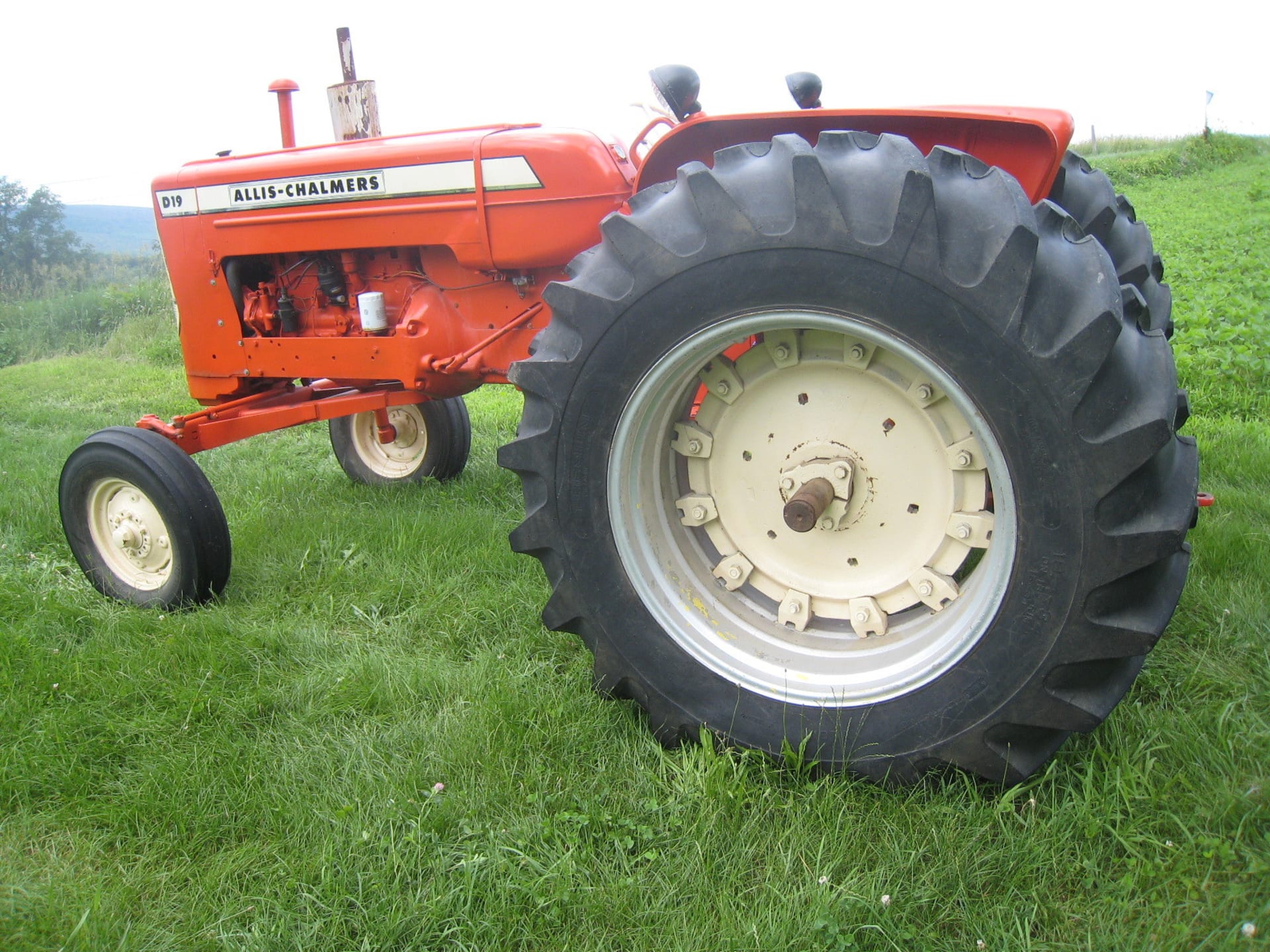 1963 Allis Chalmers D19 at Gone Farmin' Harrisburg 2015 as G59 - Mecum ...