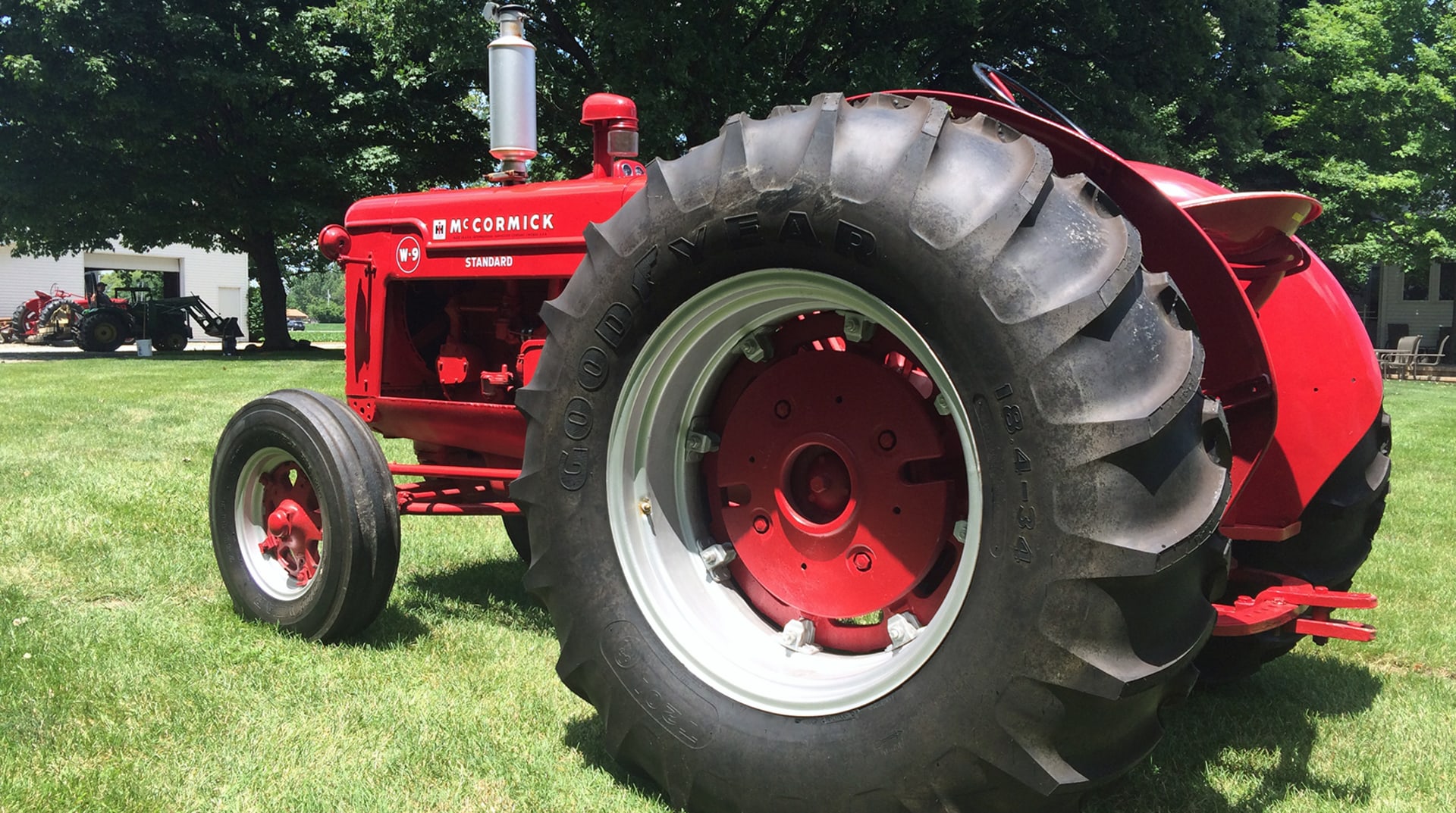 1953 Farmall W9 at Shorewood 2016 as S153 - Mecum Auctions