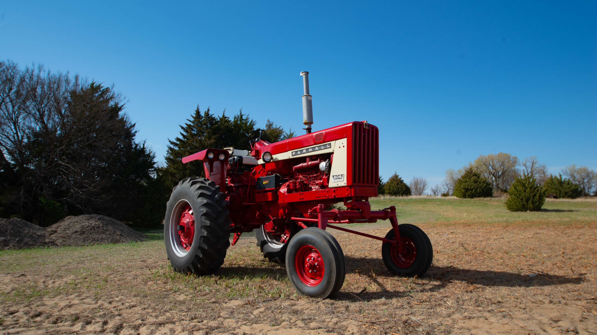 1967 Farmall 806 High Crop at The Abilene Machine Collection 2021 as ...