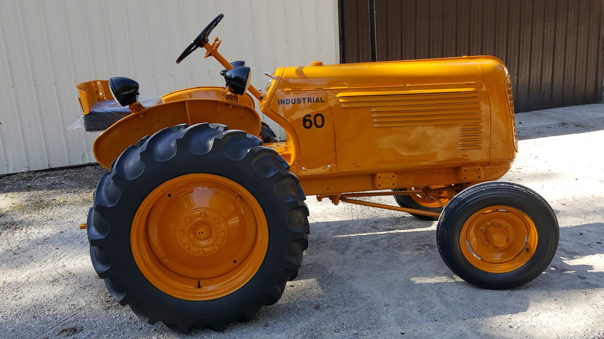 Oliver 60 Industrial at Gone Farmin' Iowa Premier 2017 as S24 - Mecum ...