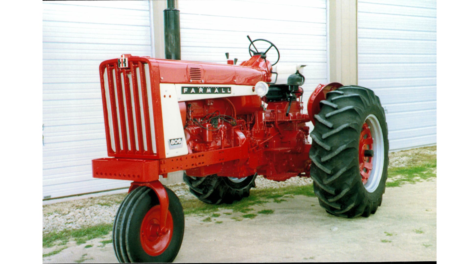 1964 Farmall 806 at Gone Farmin' Iowa Premier 2017 as S114 - Mecum Auctions