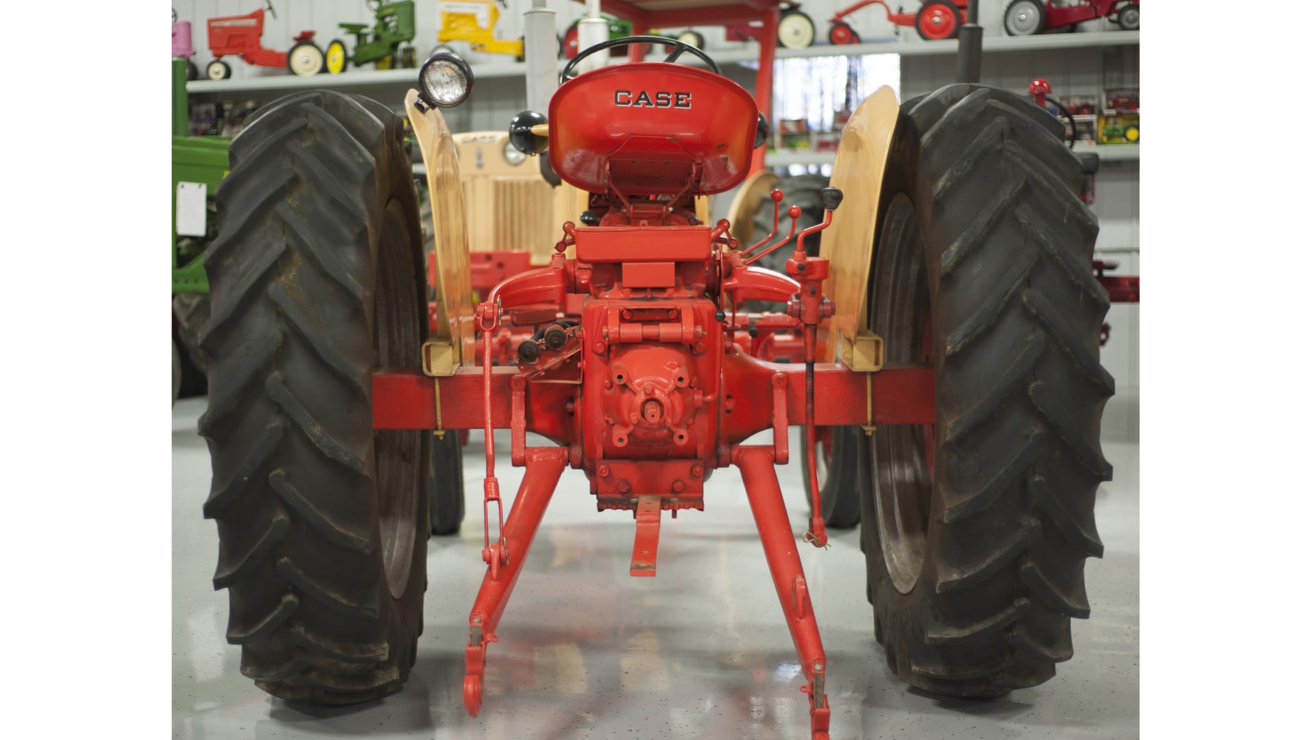 1957 Case 350 at Gone Farmin' Iowa Premier 2017 as F189 - Mecum Auctions