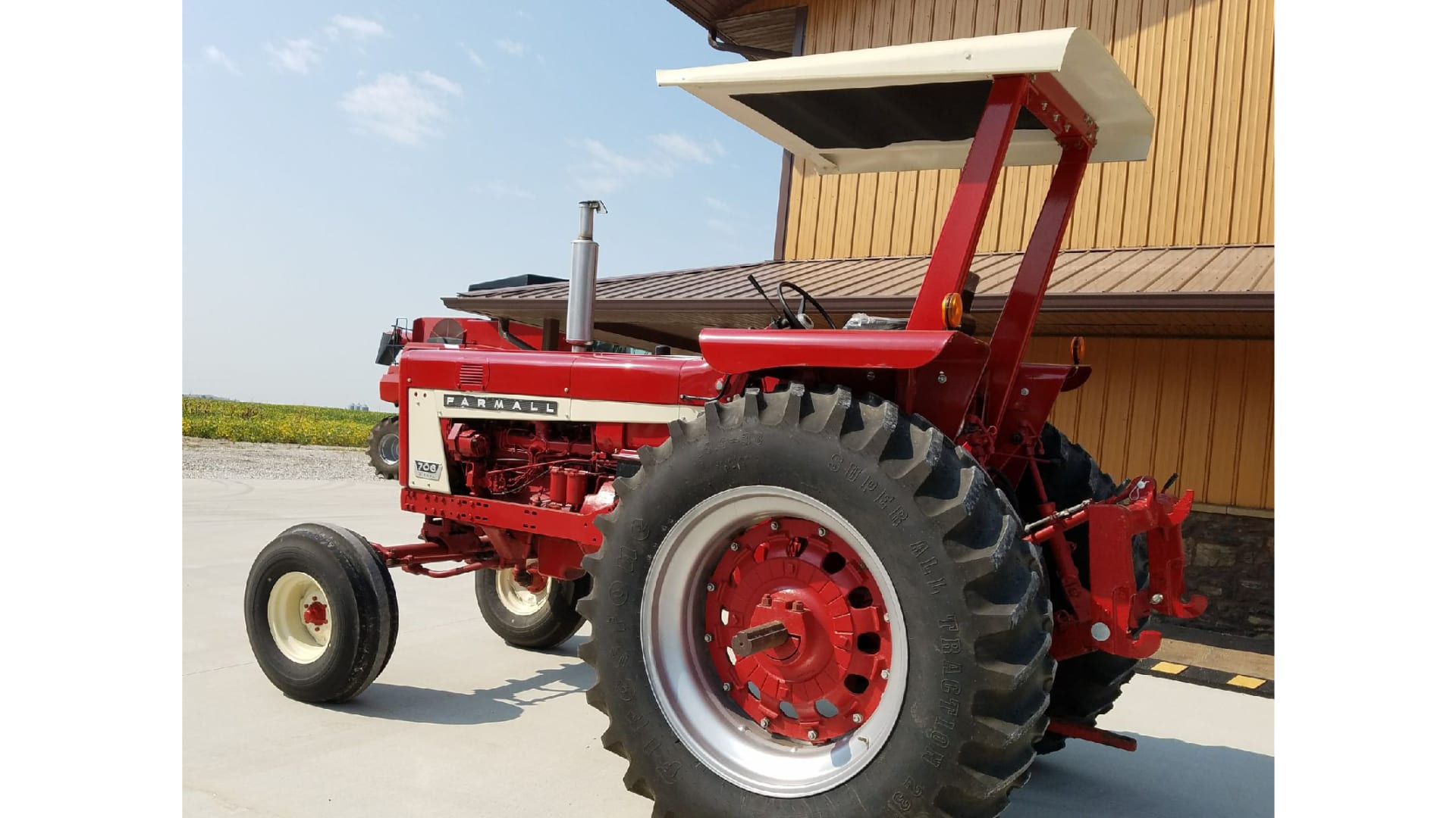 1967 Farmall 706 German Diesel at Gone Farmin' Iowa Premier 2017 as F66 ...