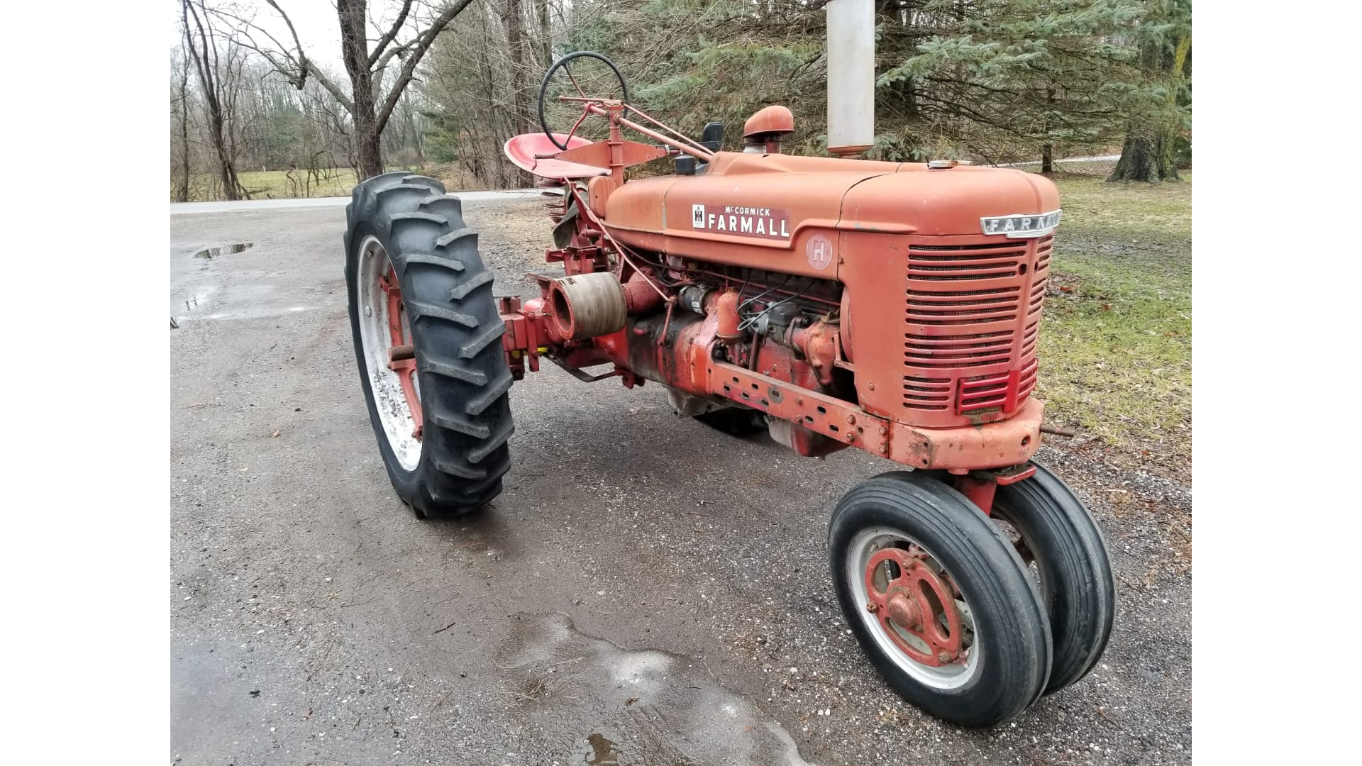 1948 Farmall H at Gone Farmin' Iowa Premier 2018 asS25 - Mecum Auctions