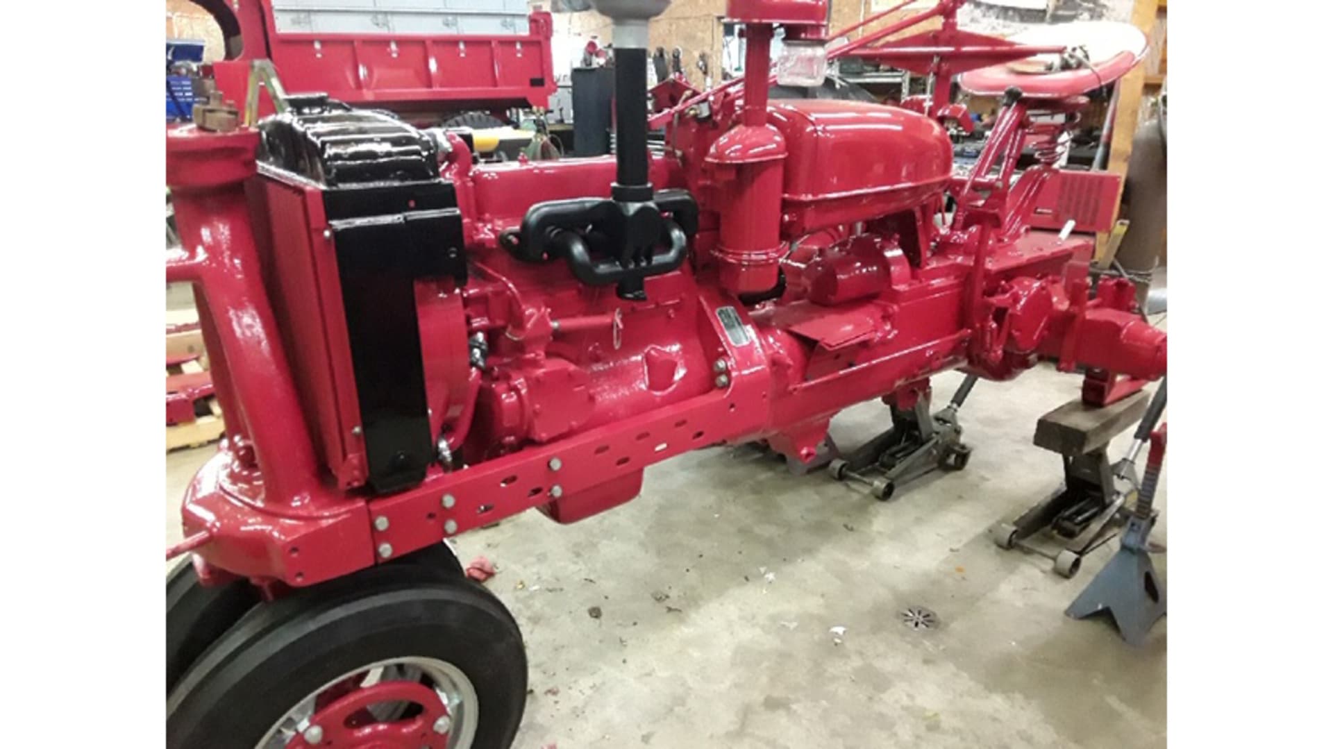1948 Farmall H at Gone Farmin' Iowa Premier 2018 asS25 - Mecum Auctions
