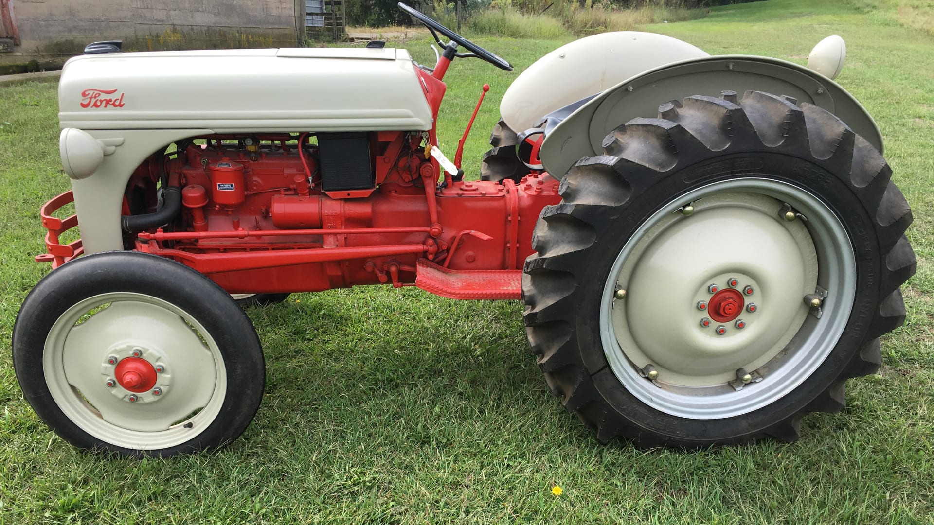 1947 Ford 8N at Gone Farmin' Fall Premier 2019 as S73 - Mecum Auctions