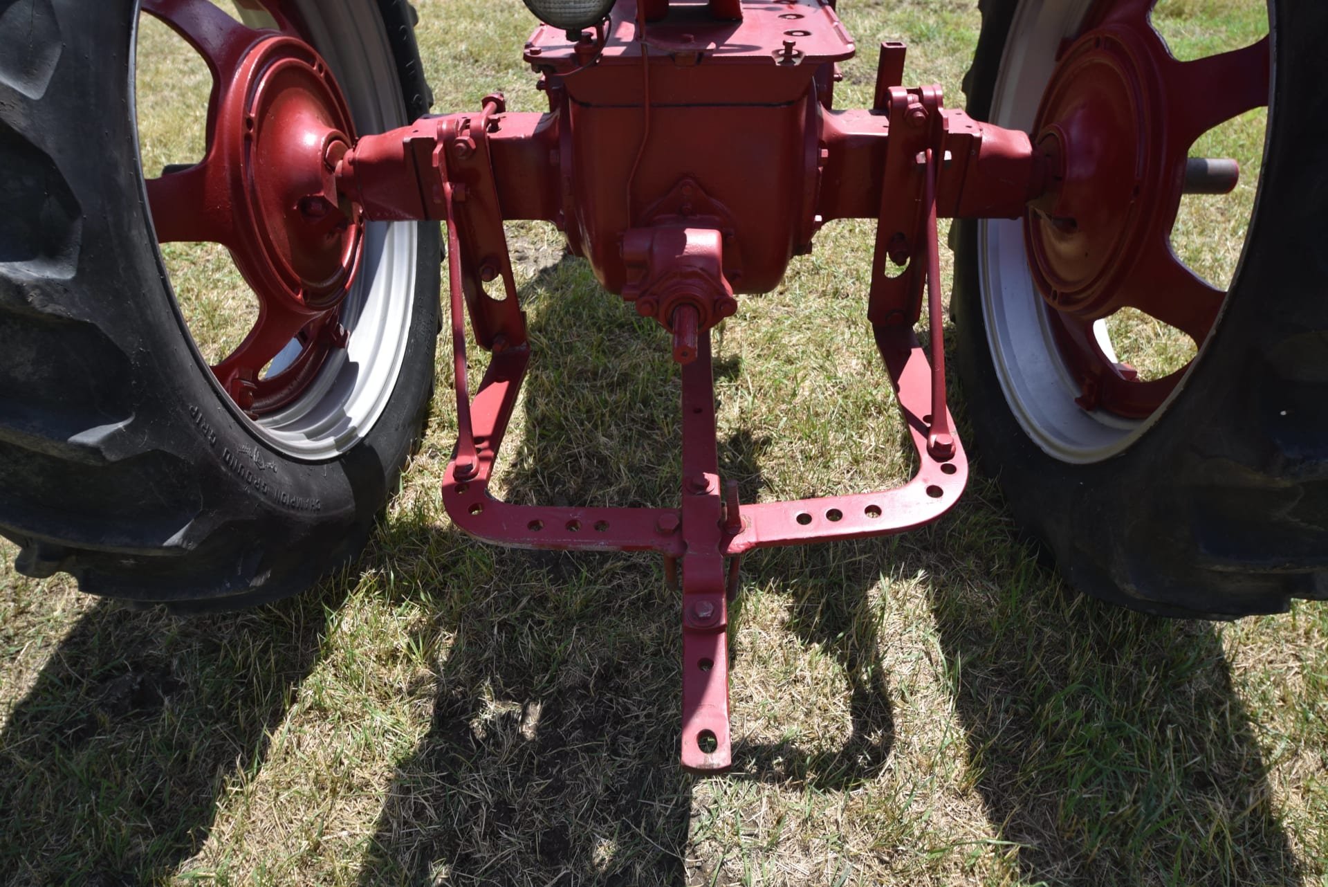1947 Farmall H at Gone Farmin' Fall Premier 2019 asT19 - Mecum Auctions