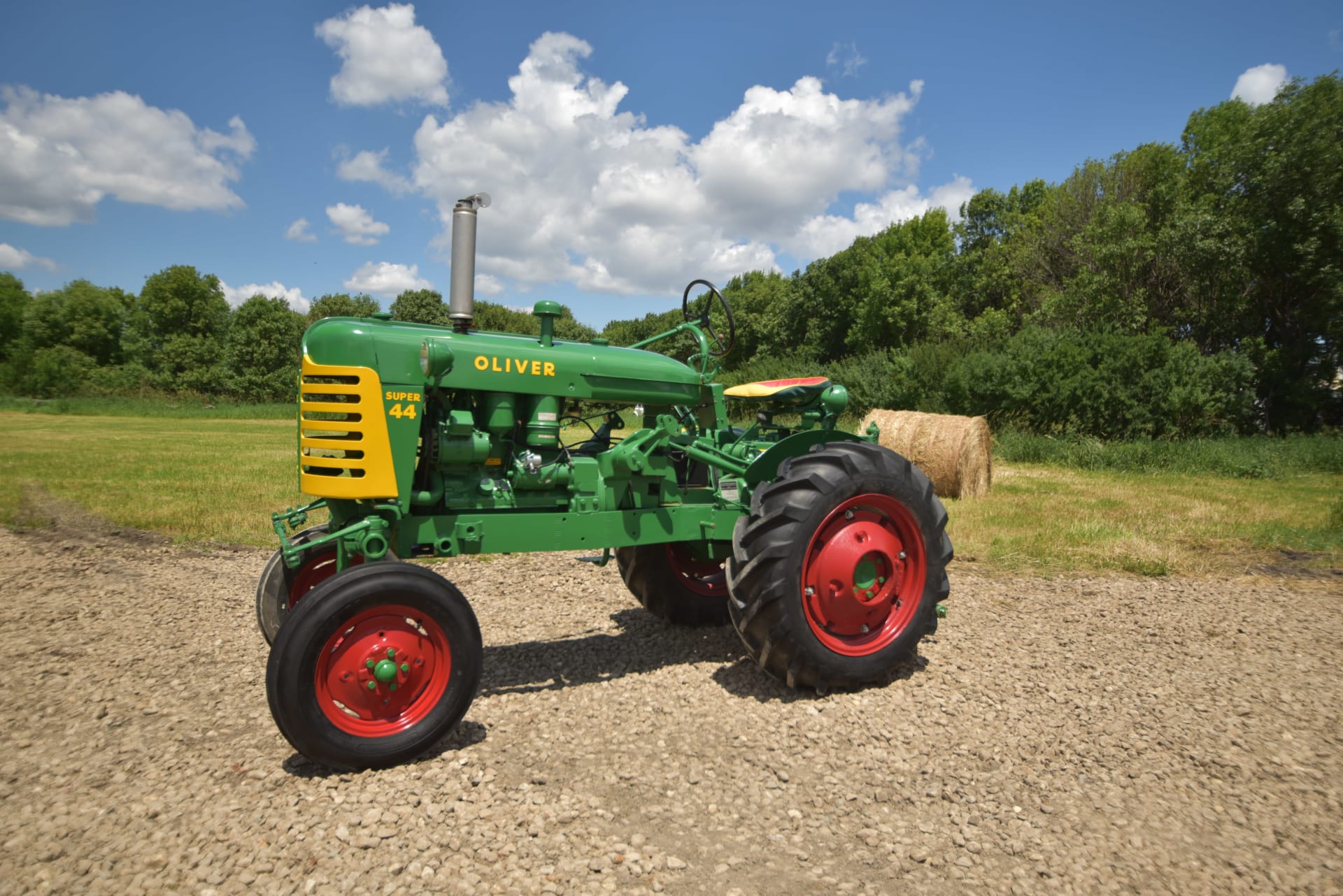 1957 Oliver Super 44 at Gone Farmin' Fall Premier 2019 as T37 - Mecum ...