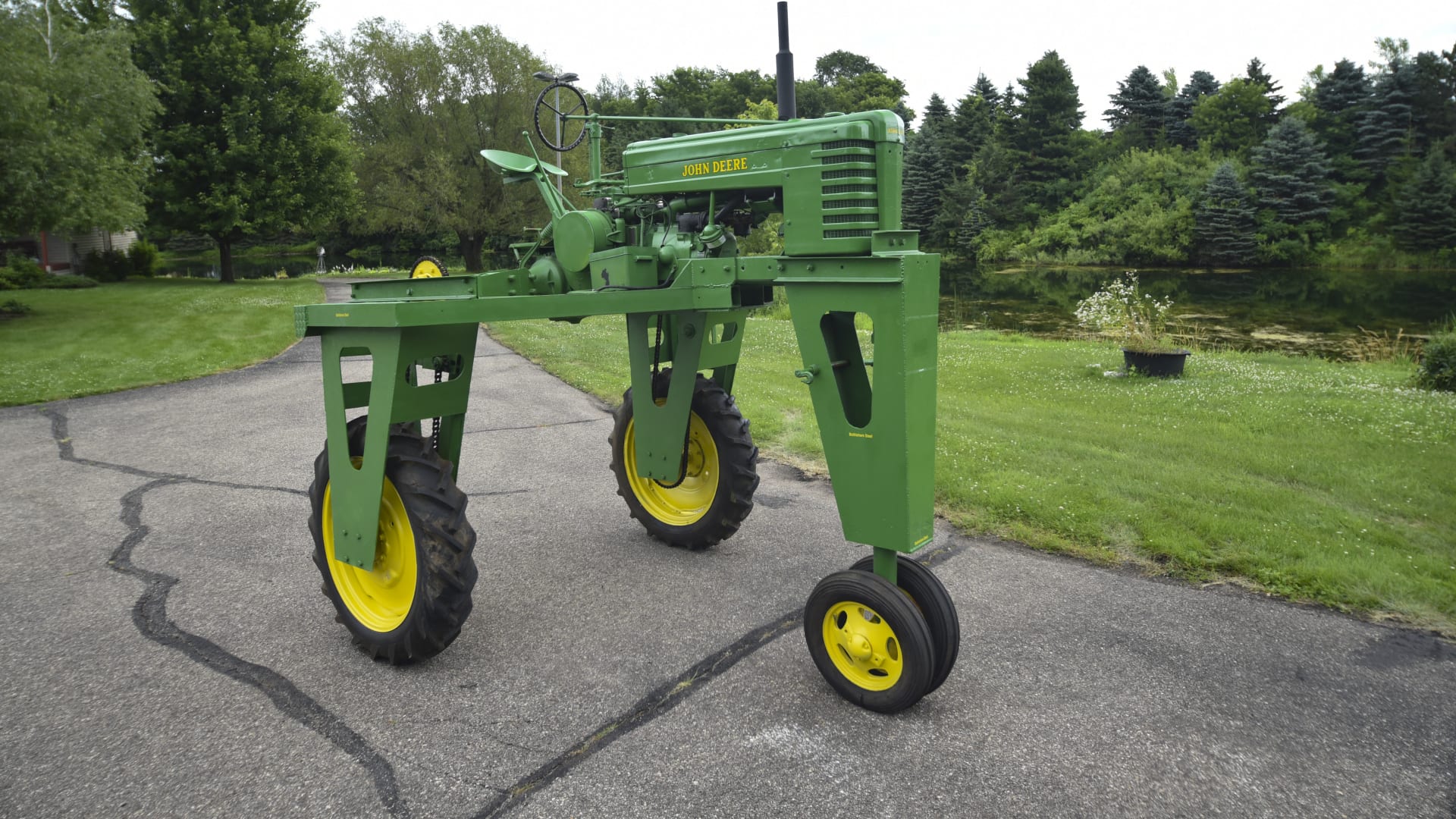 John Deere H Modified at Gone Farmin' Fall Premier 2019 as W51 - Mecum ...