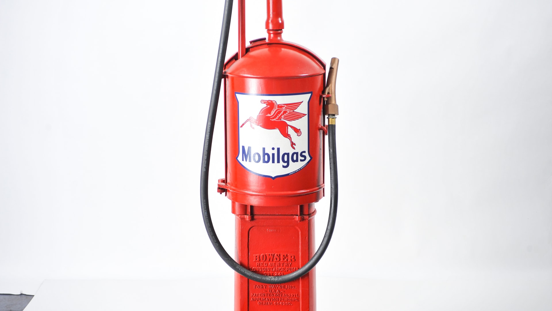 Bowser Red Sentry Gas Pump, Mobilgas Livery 14x101x14 at Gone Farmin ...