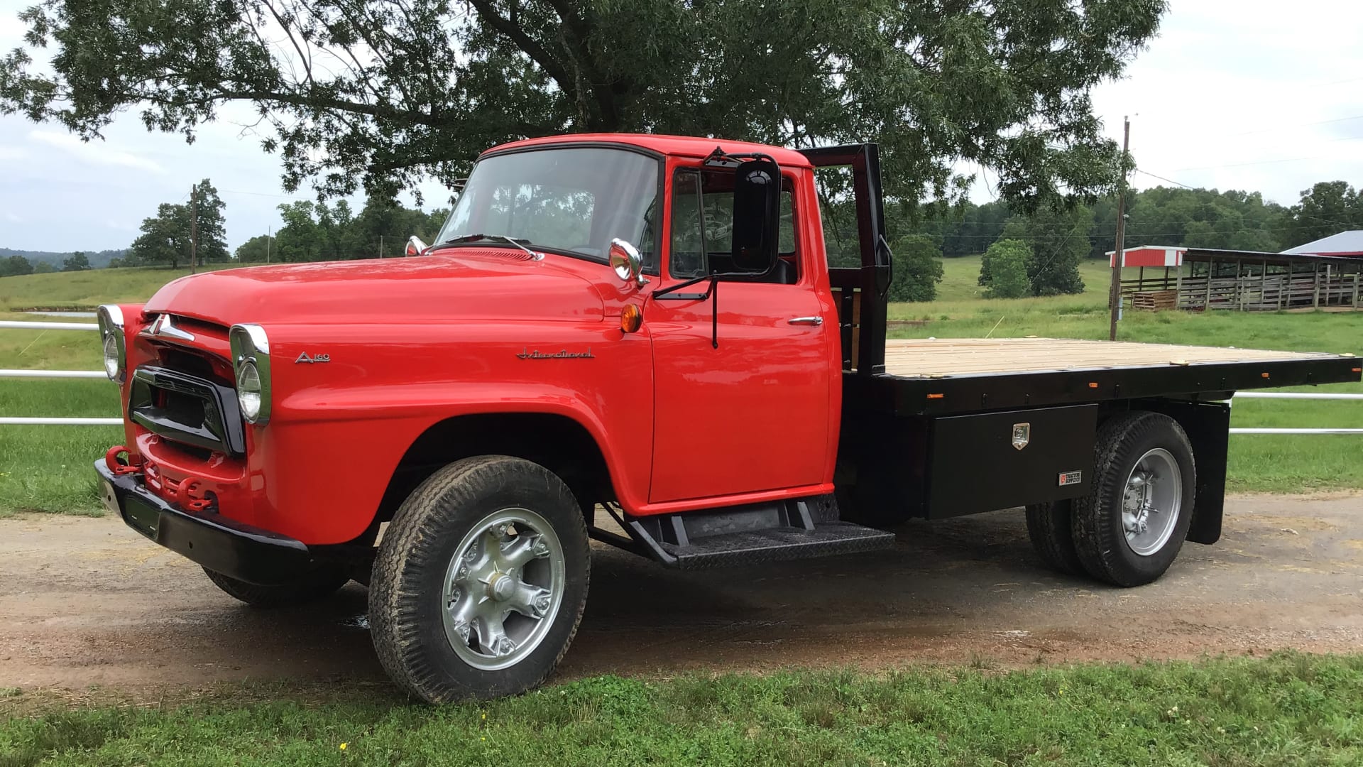 1958 International HC at Gone Farmin' Fall Premier 2019 asS42 - Mecum ...
