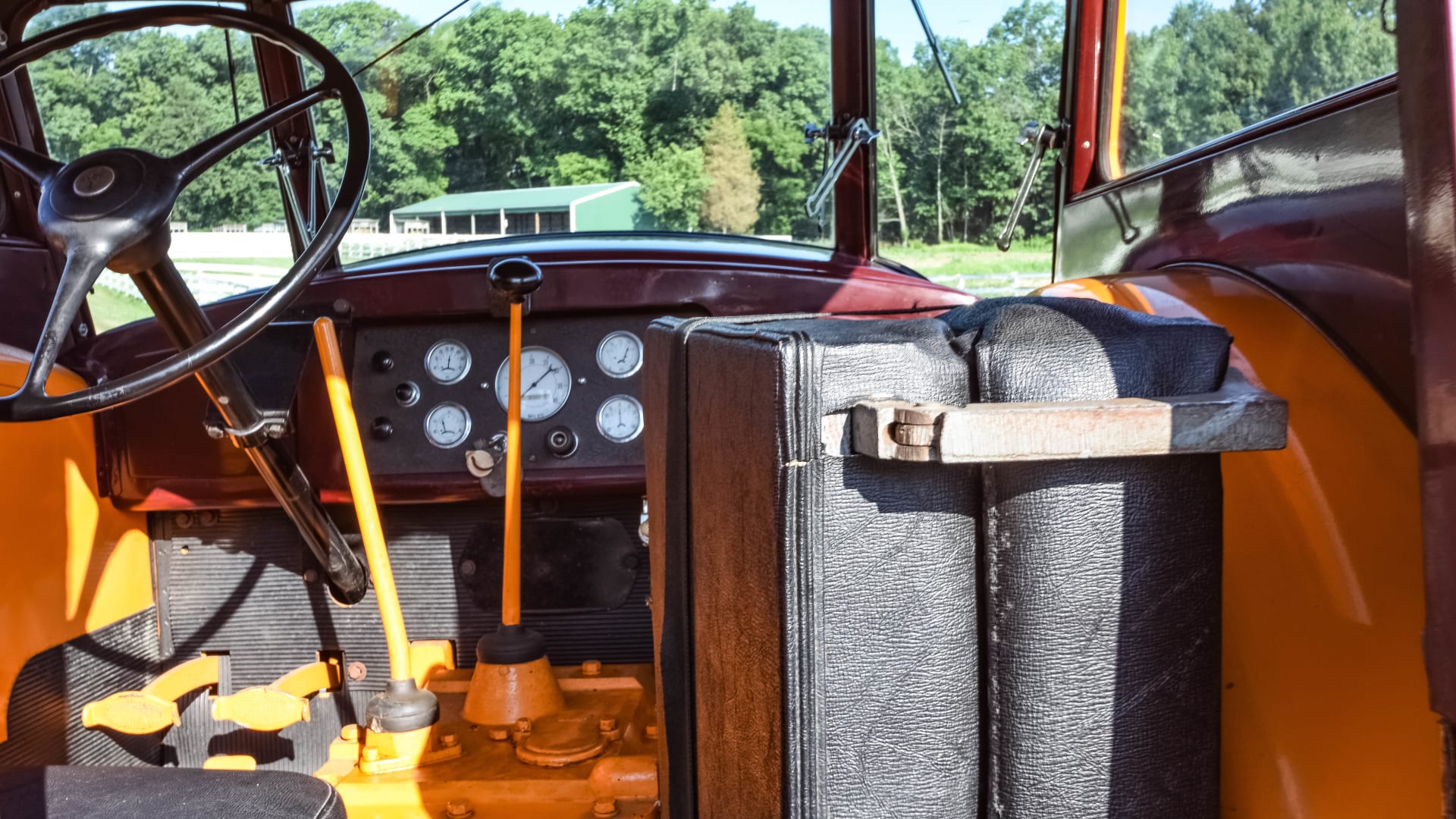 Minneapolis-Moline UDLX Comfortractor at Gone Farmin' Fall Premier 2019 ...