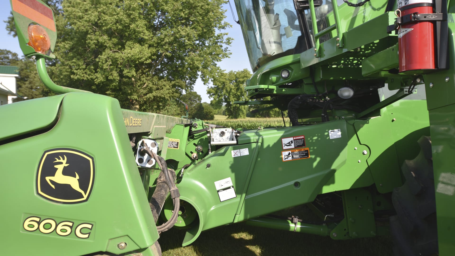 2012 John Deere S660 Combine at Pecatonica 2019 as G47 - Mecum Auctions