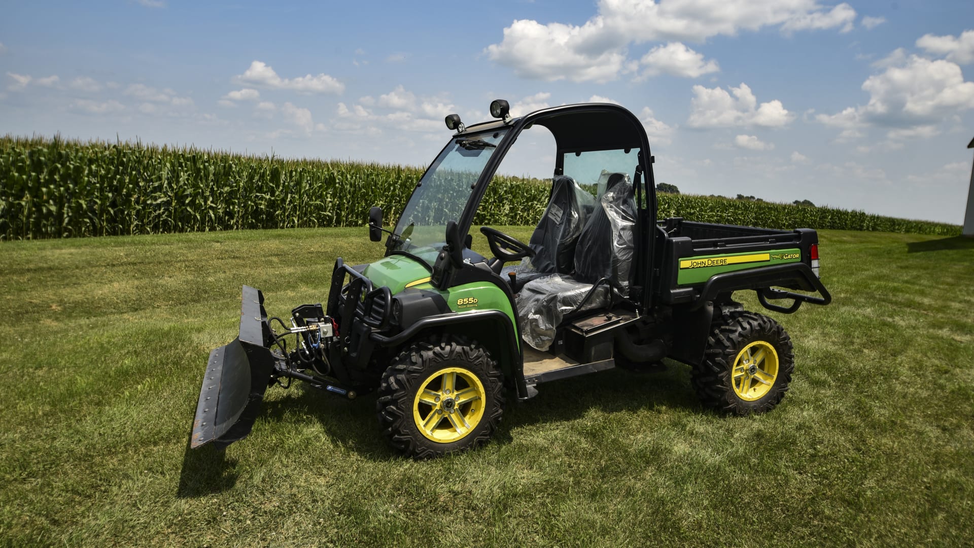 2012 John Deere Gator at Pecatonica 2019 asG45 - Mecum Auctions