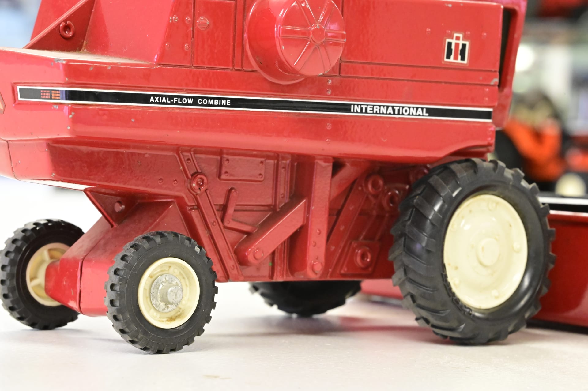 1:16 Scale International Combine at Schaaf Tractor & Truck Museum ...