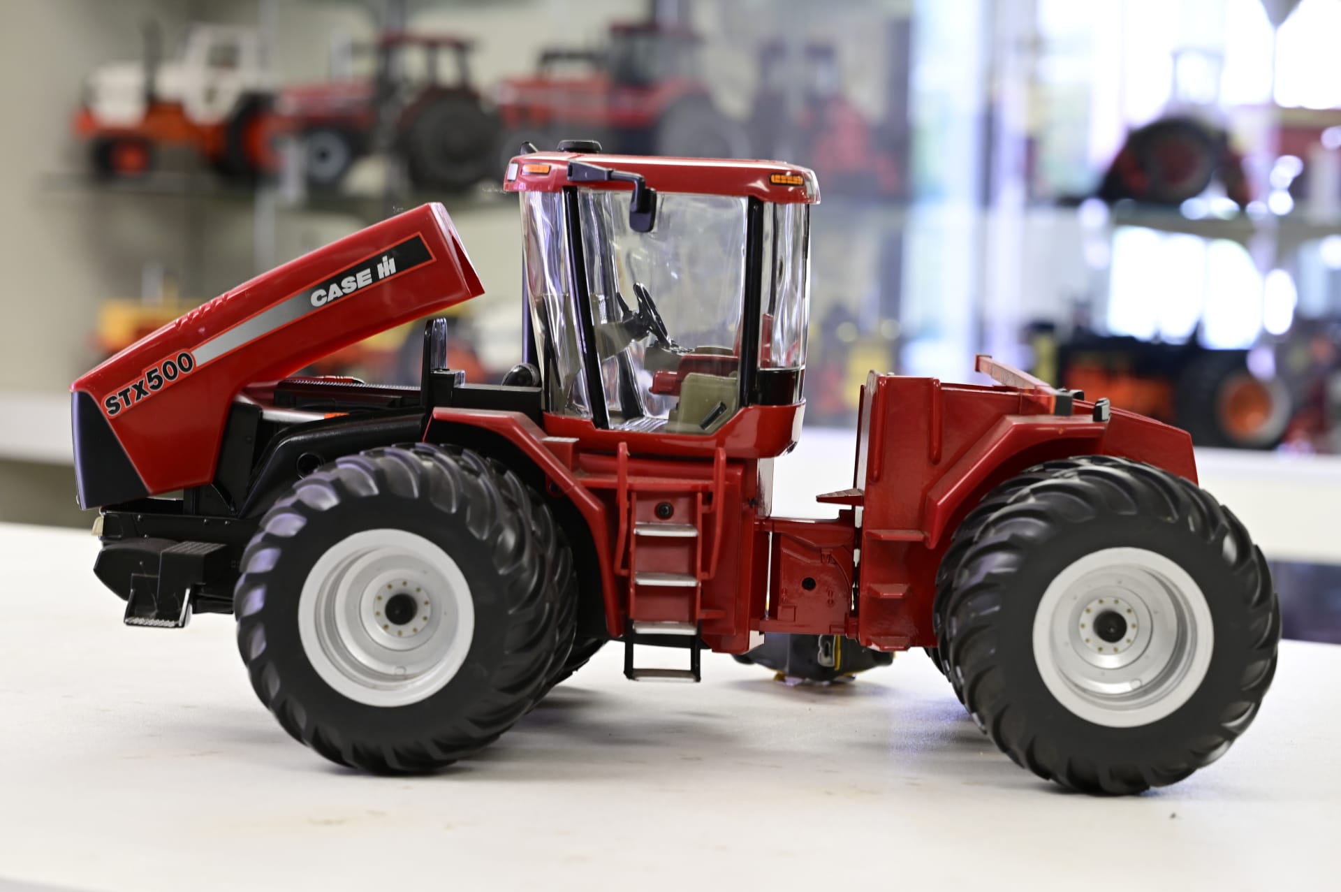 1:16 Scale Case STX 500 Tractor at Schaaf Tractor & Truck Museum ...