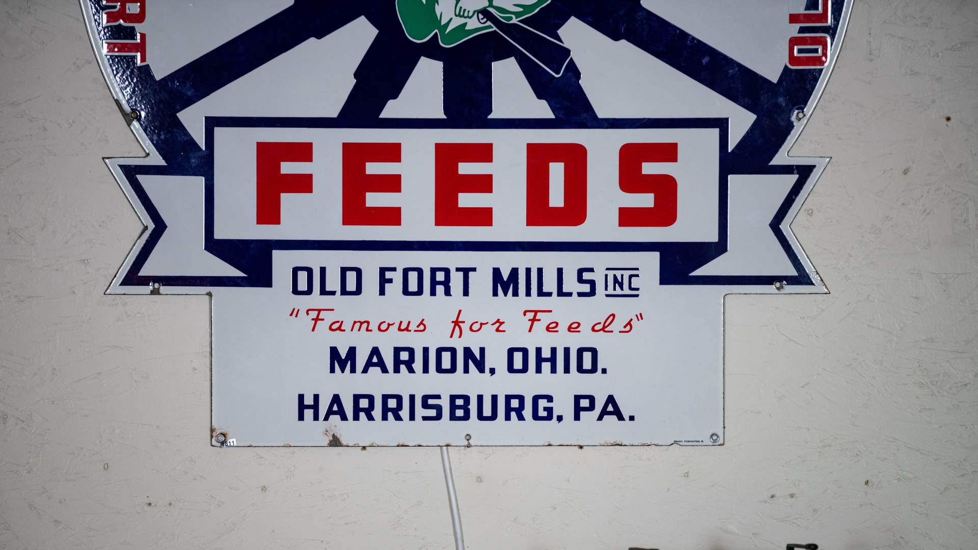 Old Fort Feeds Porcelain Sign at Schaaf Tractor & Truck Museum ...