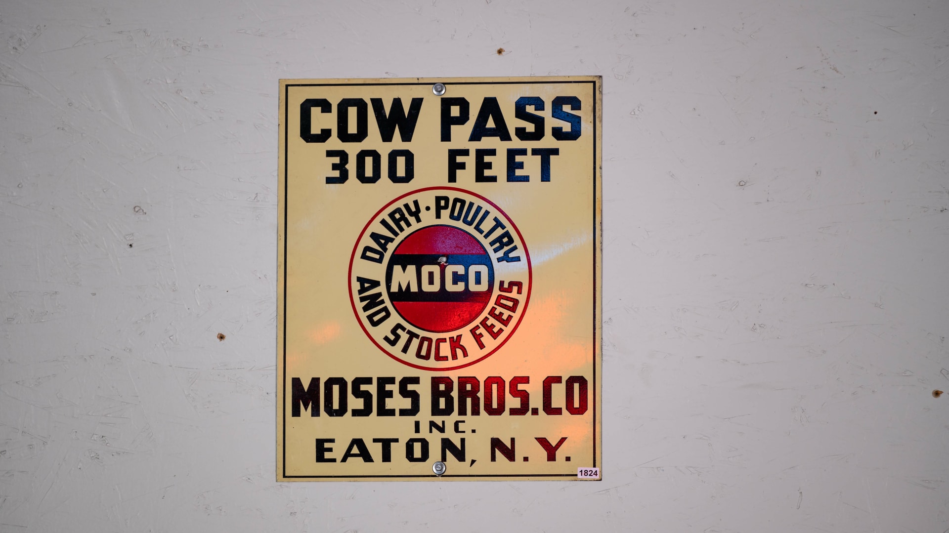 Moco and Farm-Oyl Tin Signs at Schaaf Tractor & Truck Museum Collection ...