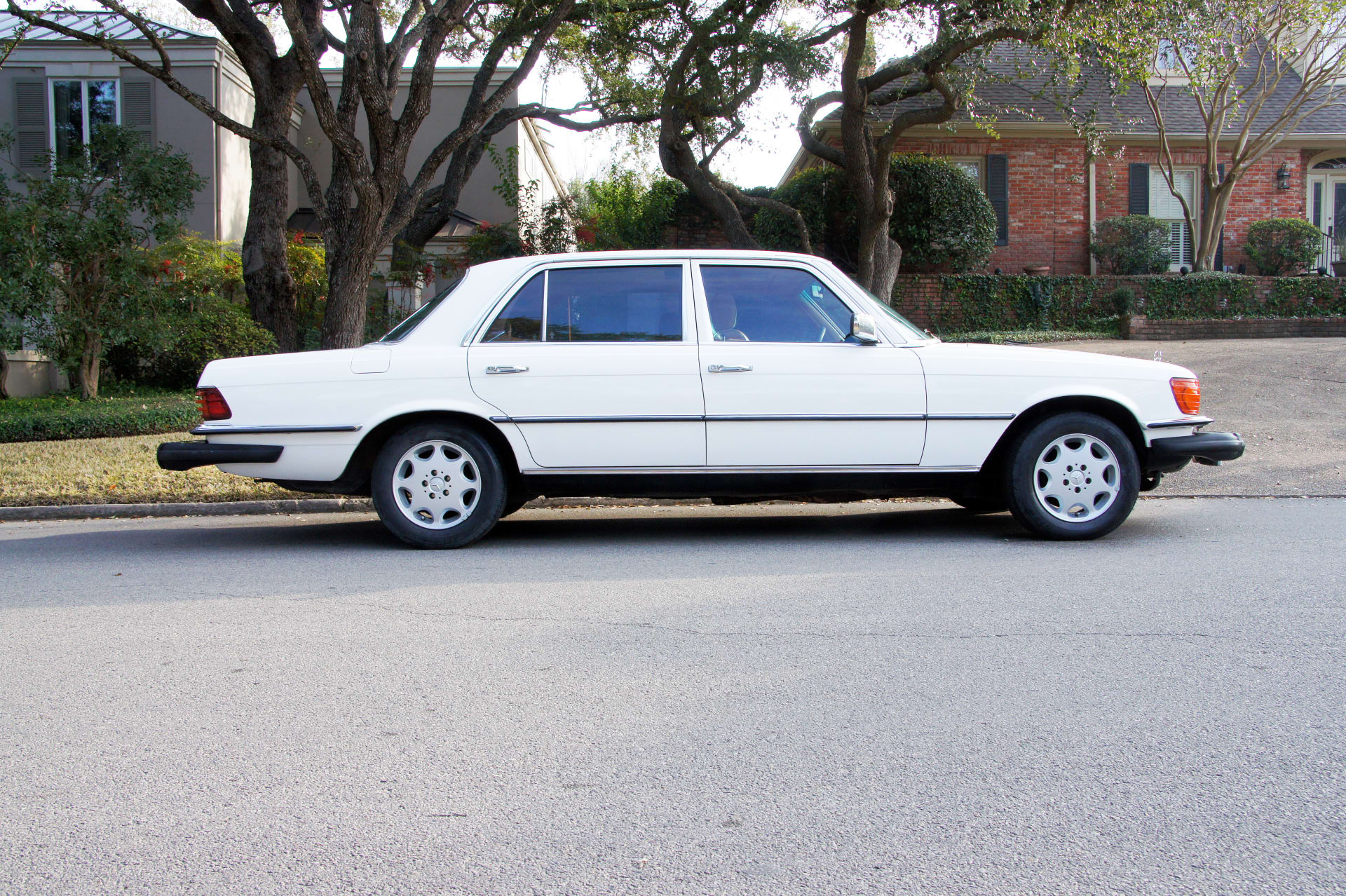 1979 Mercedes-Benz SEL 6.9 at Houston 2014 as T57 - Mecum Auctions