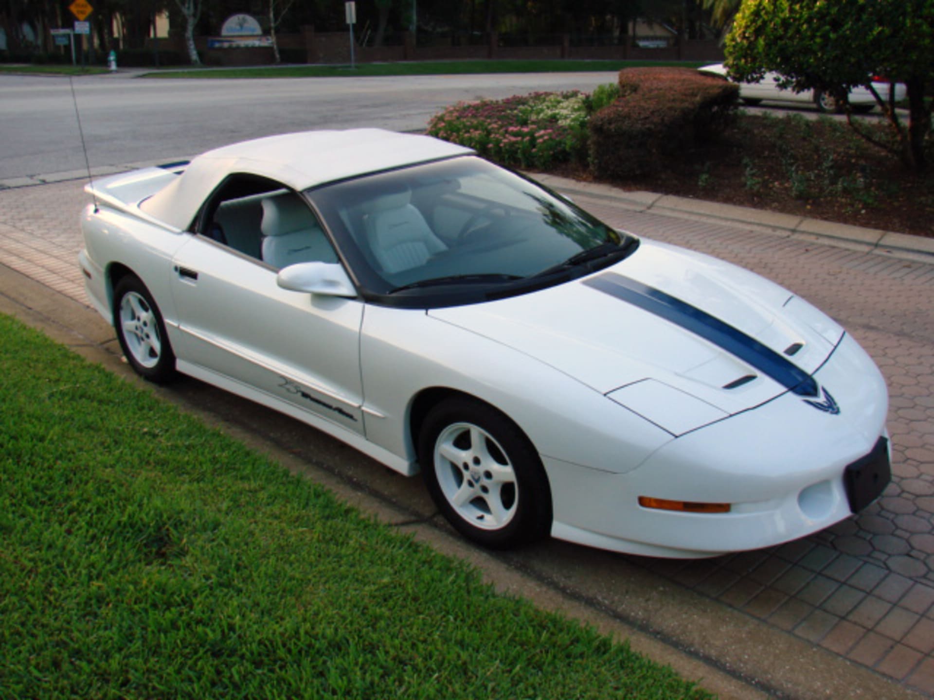 1994 Pontiac Trans Am 25th Anniversary at Houston 2014 as F105 - Mecum ...