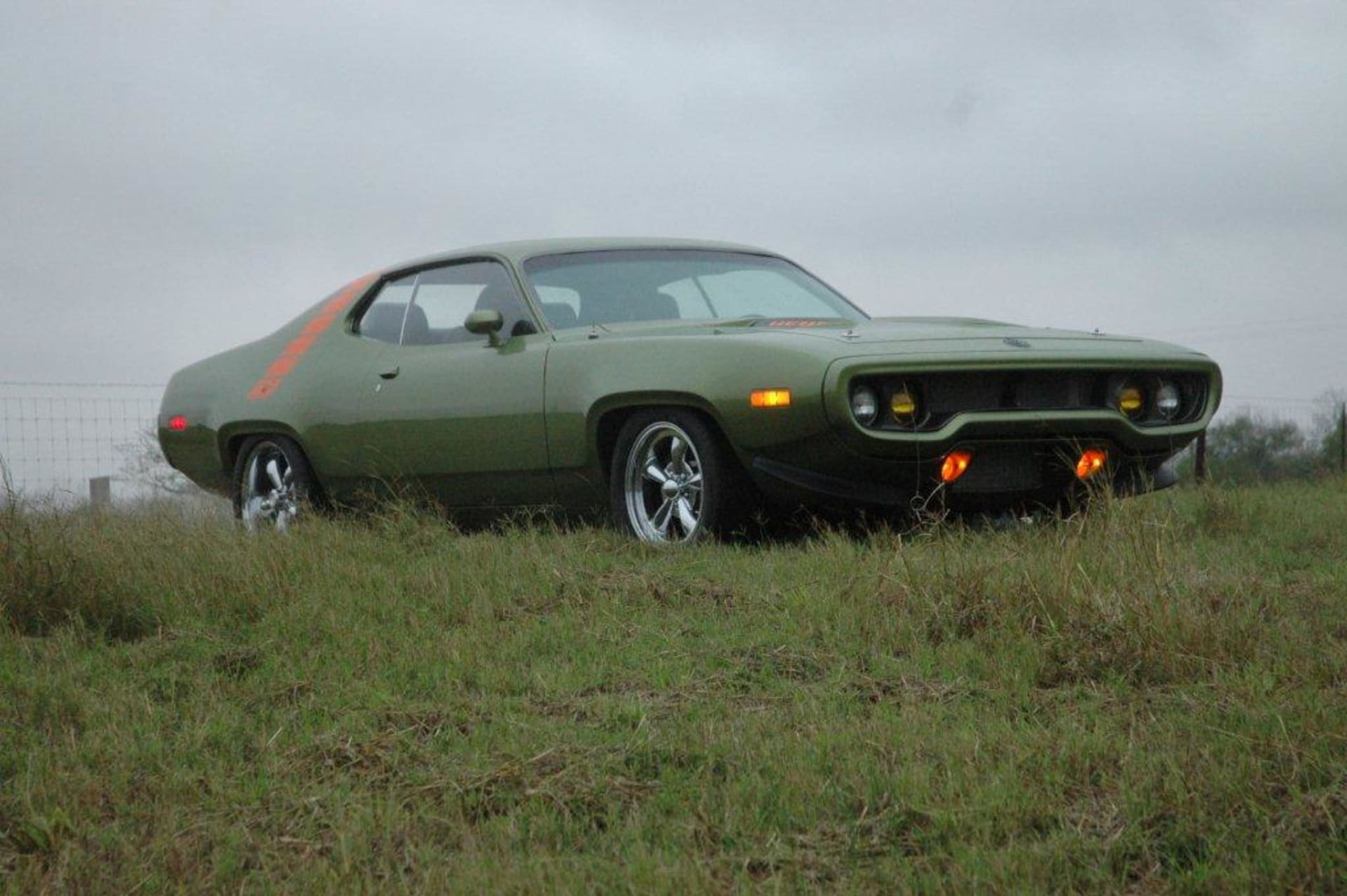 1971 Plymouth Road Runner Pro Touring at Houston 2014 as T195.1 - Mecum ...