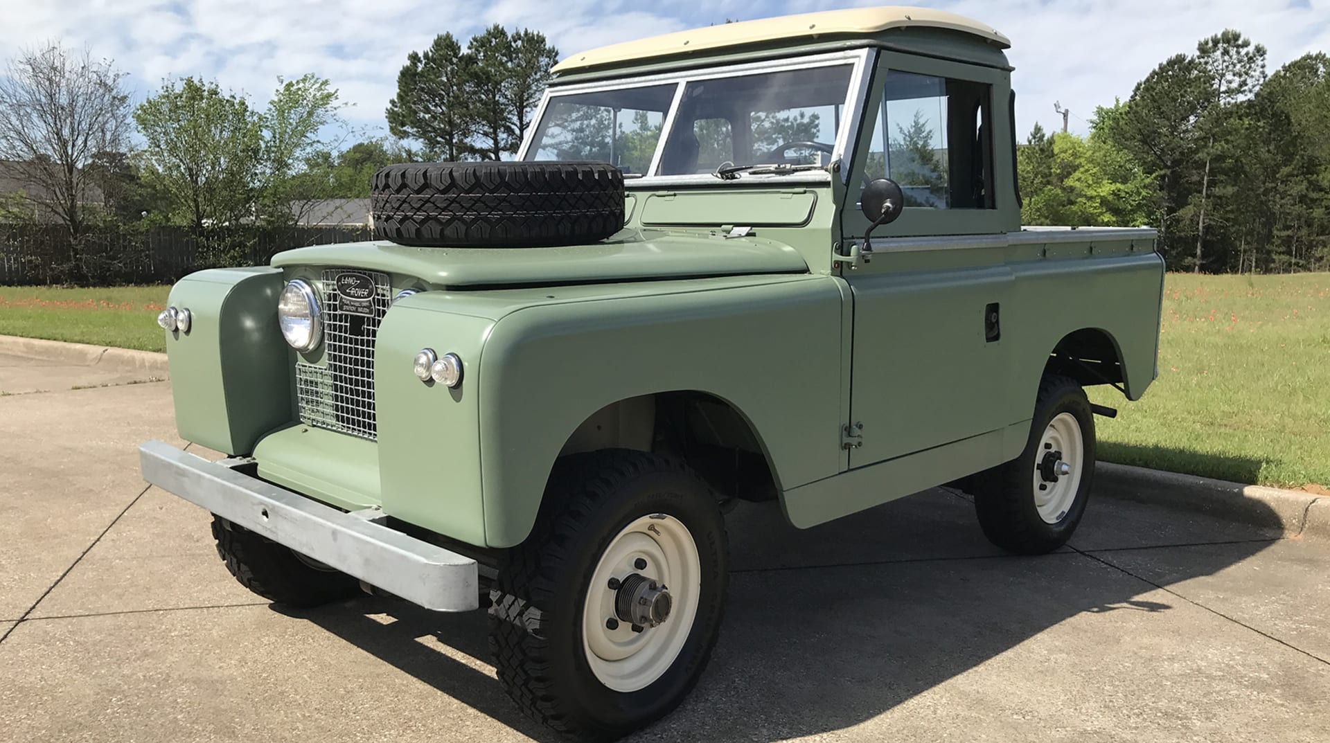 1966 Land Rover at Houston 2017 as T26 - Mecum Auctions