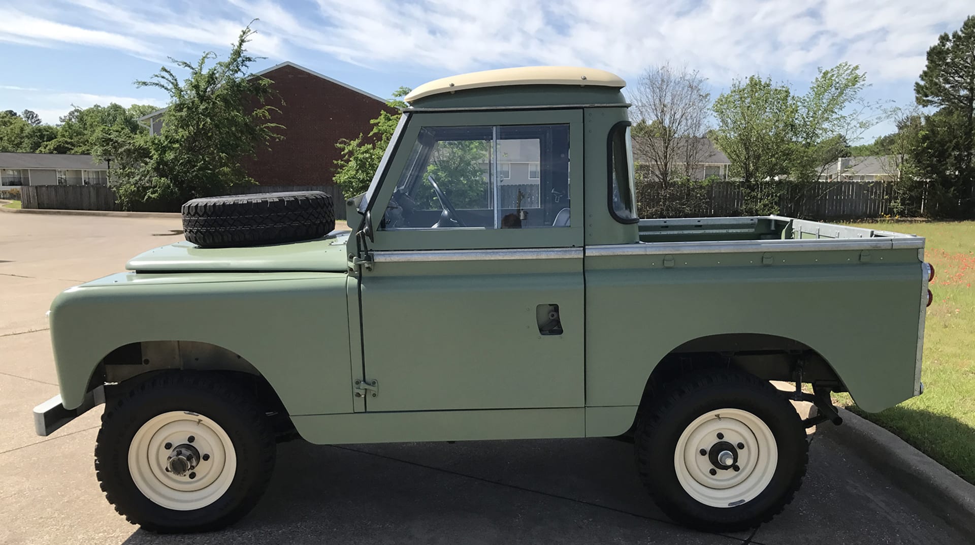 1966 Land Rover at Houston 2017 as T26 - Mecum Auctions