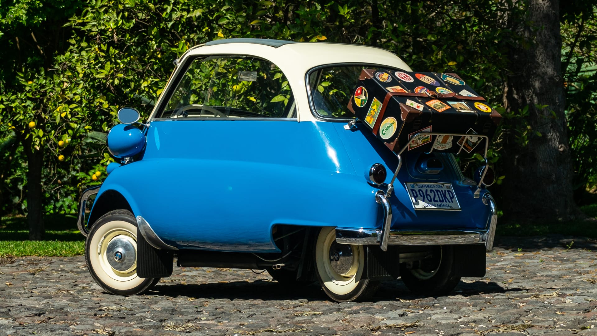 1957 BMW Isetta 300 at Houston 2019 as S50 - Mecum Auctions