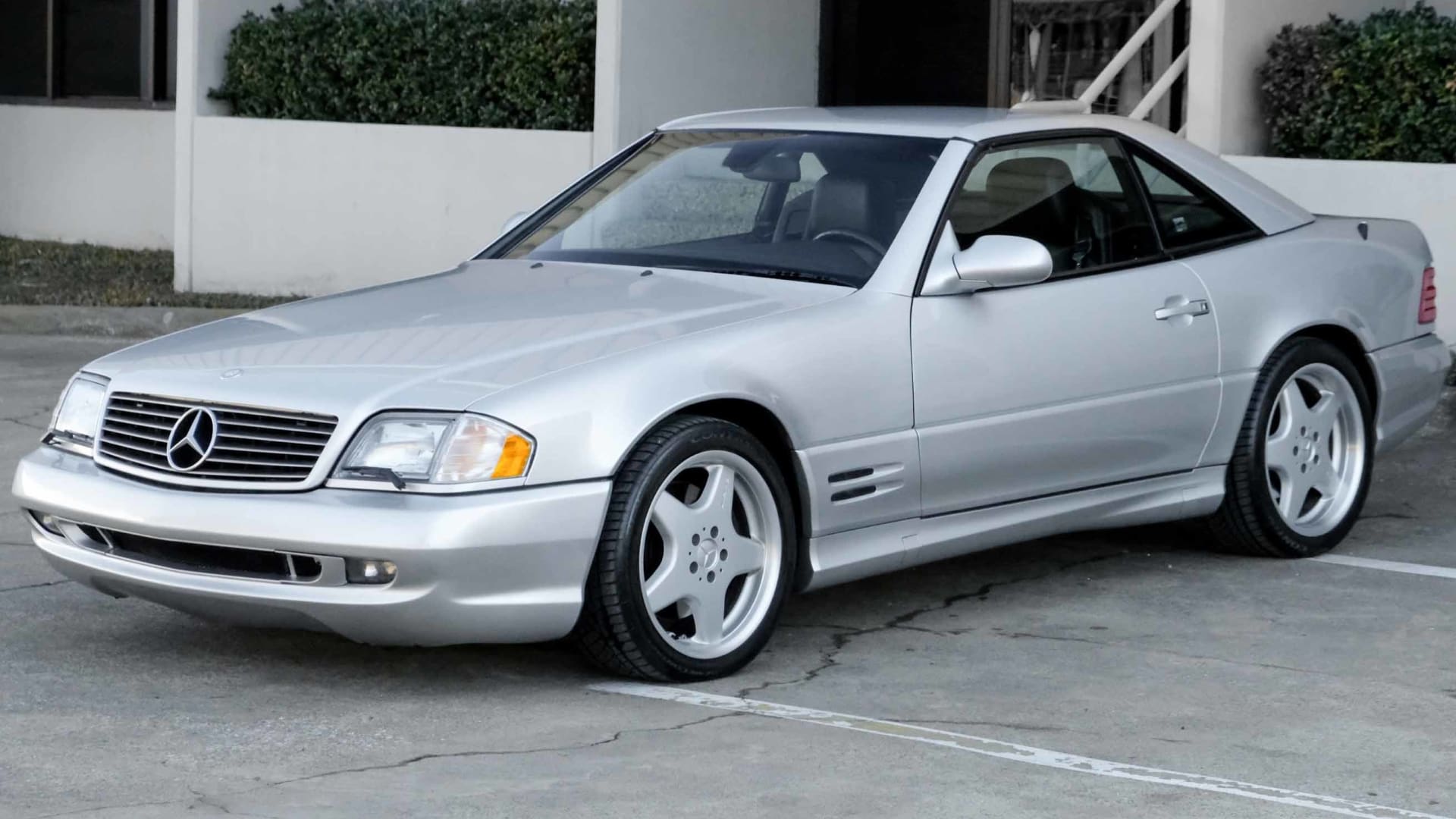 2001 Mercedes-Benz SL500 Convertible at Houston 2021 as T75 - Mecum ...