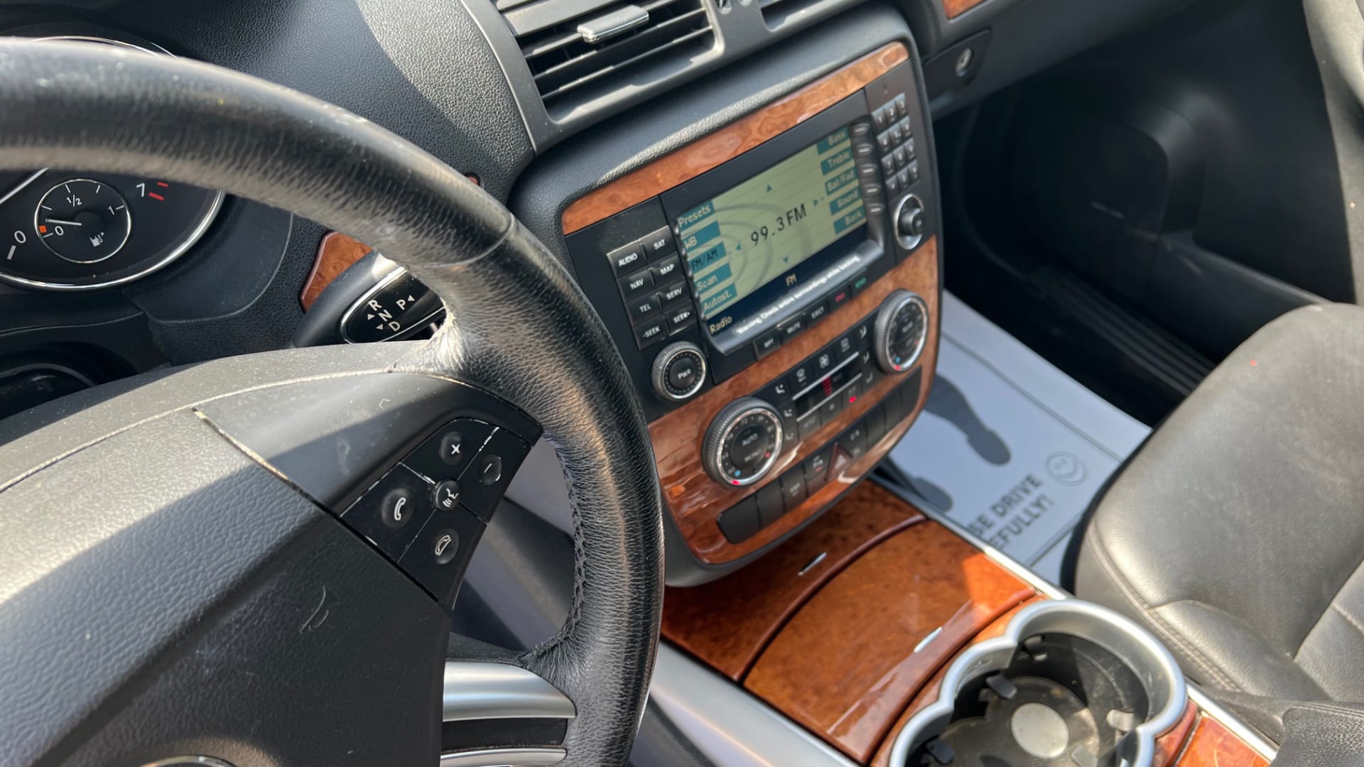 2007 Mercedes-Benz R350 at Houston 2022 as T33 - Mecum Auctions