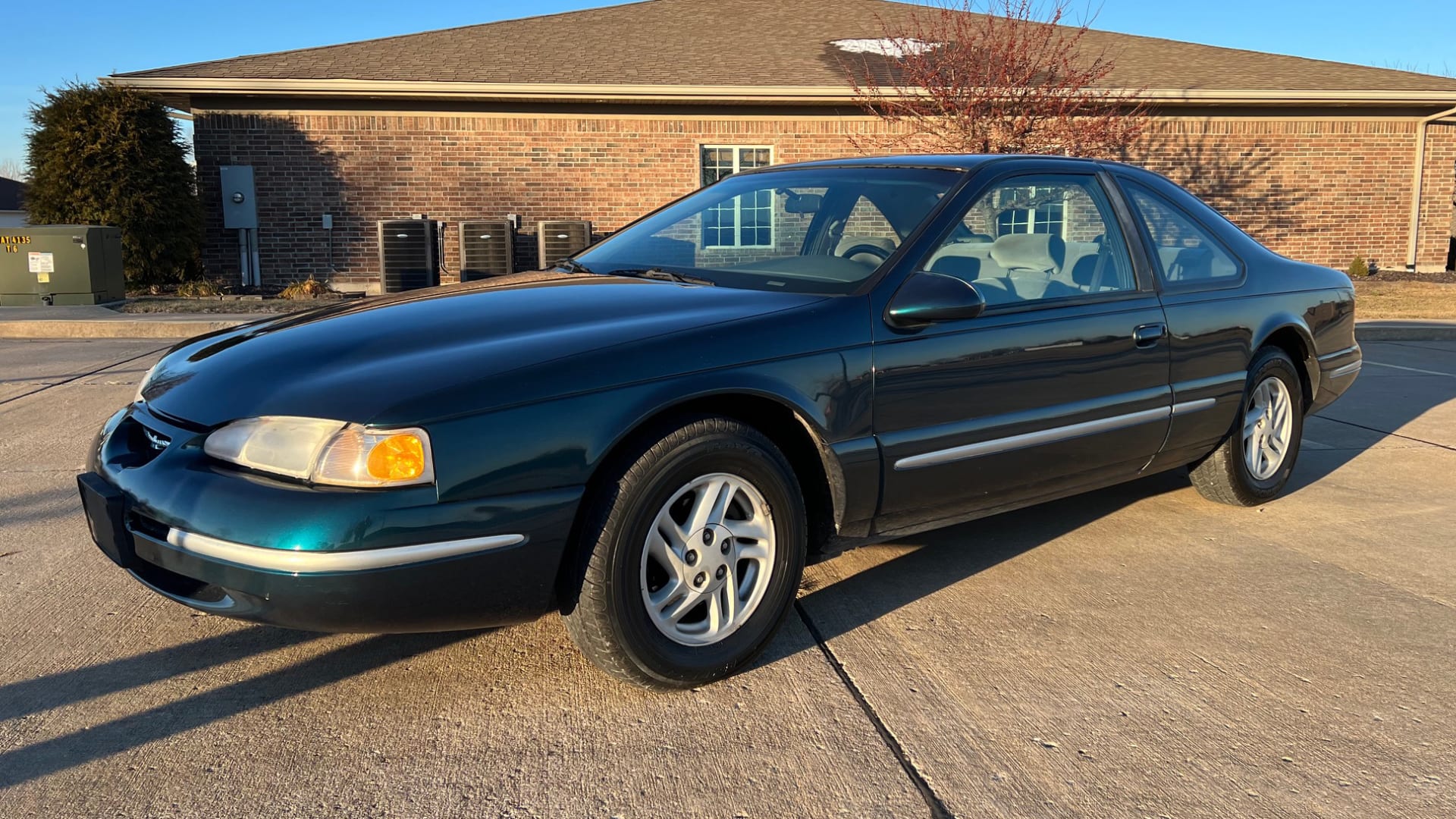 1996 Ford Thunderbird at Houston 2022 as T245 - Mecum Auctions