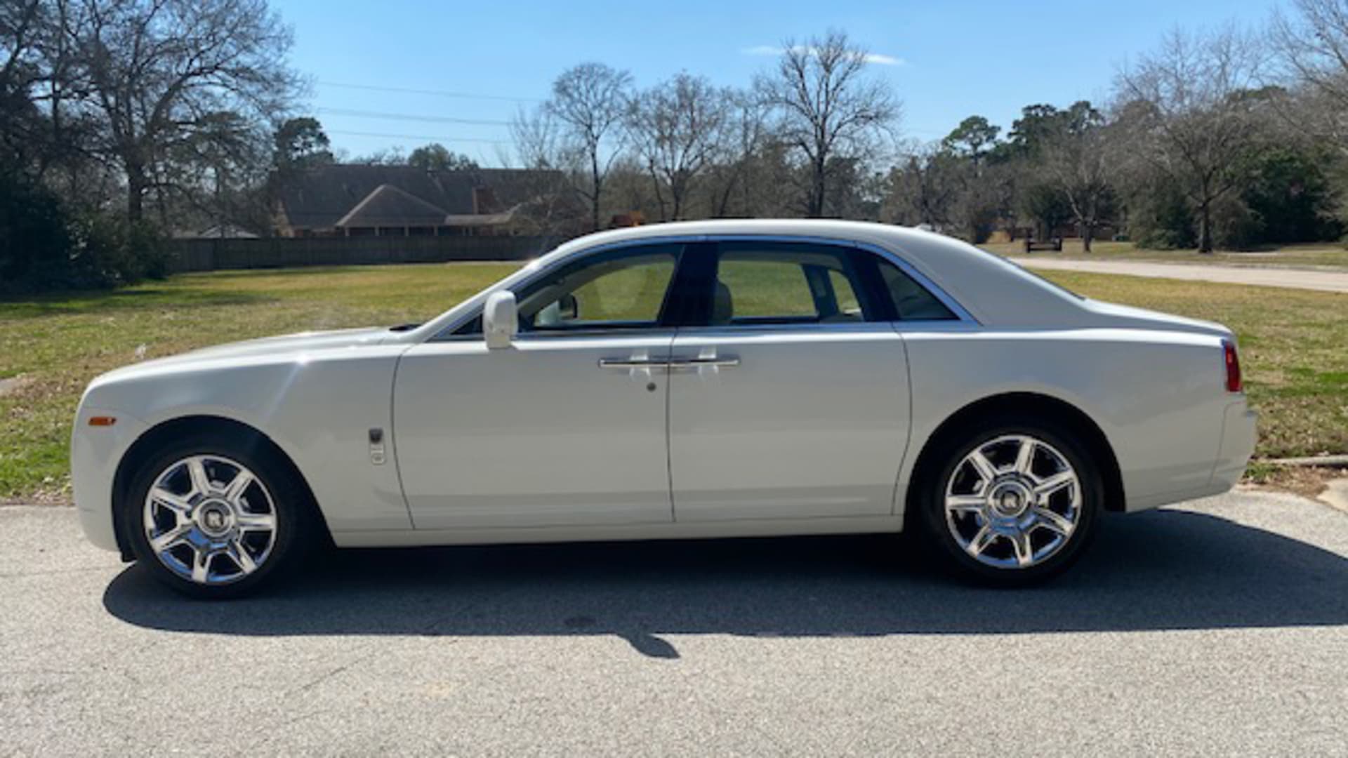2010 Rolls-Royce Ghost at Houston 2022 as S89.1 - Mecum Auctions