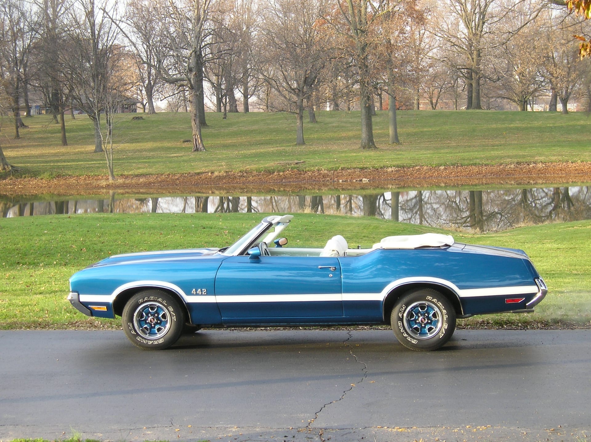 1970 Oldsmobile Cutlass Convertible at Kansas City 2012 asT227 - Mecum ...
