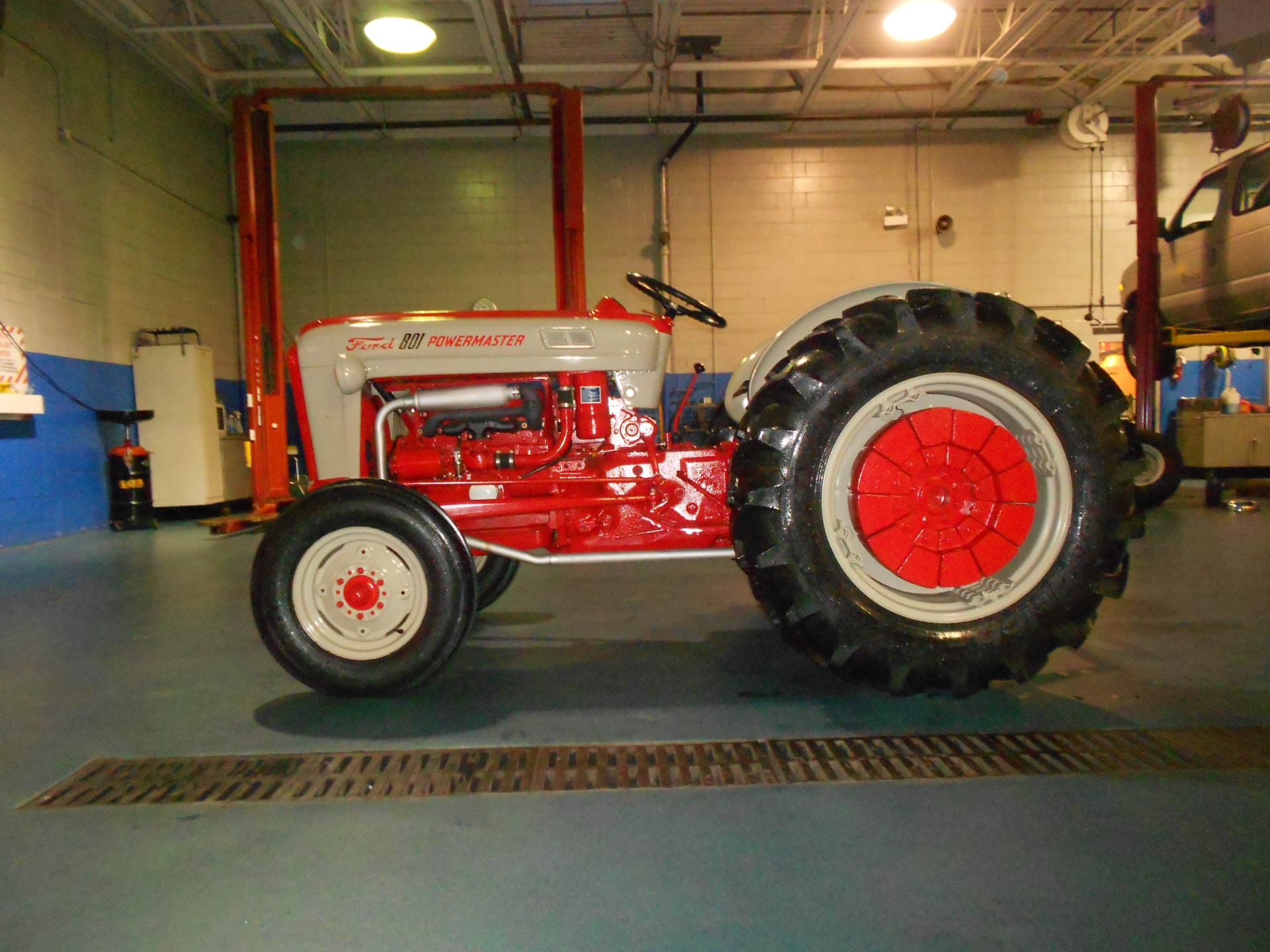 1958 Ford 801 Power Master at Kansas City 2012 as S73.1 - Mecum Auctions