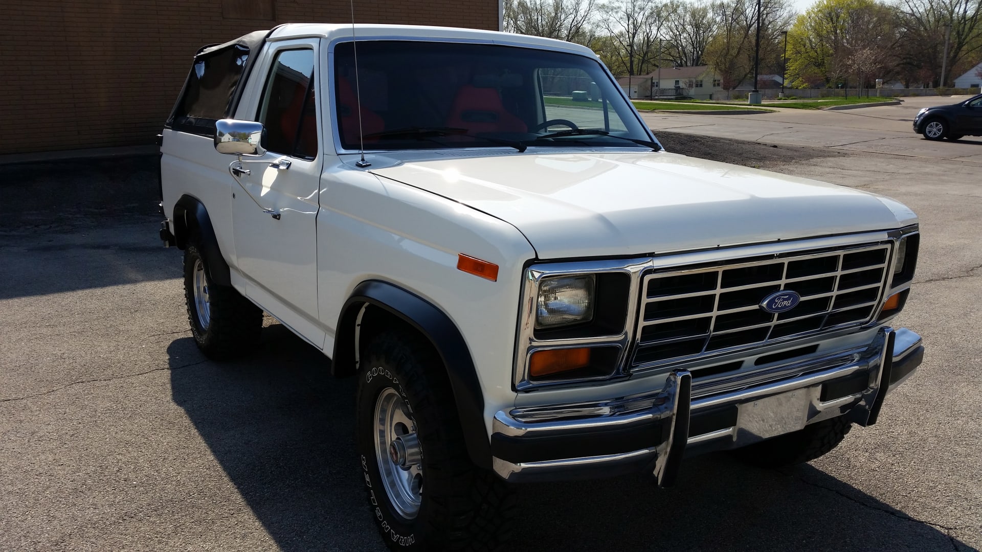 1986 Ford Bronco at Kansas City Spring 2015 as T85 - Mecum Auctions