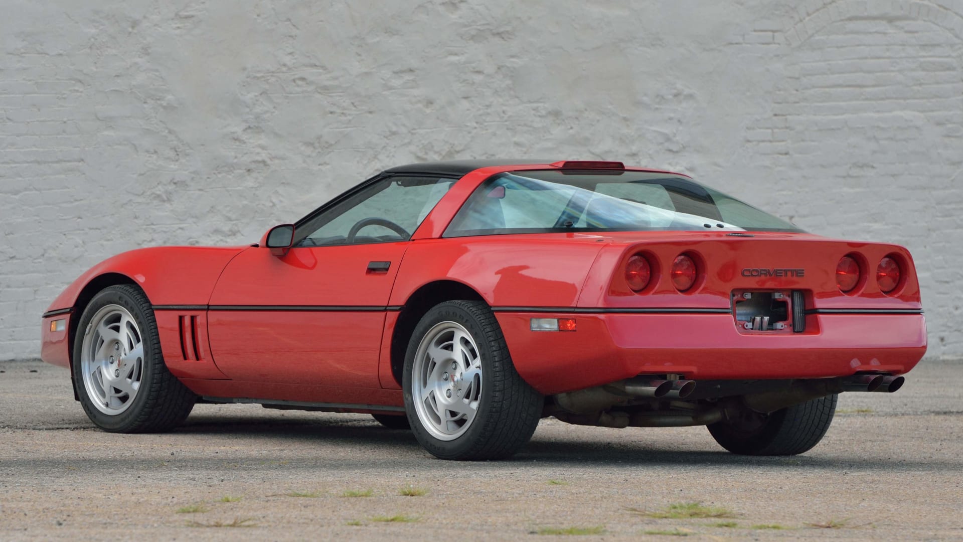 1990 Chevrolet Corvette Coupe at Kansas City 2022 as S77 - Mecum Auctions